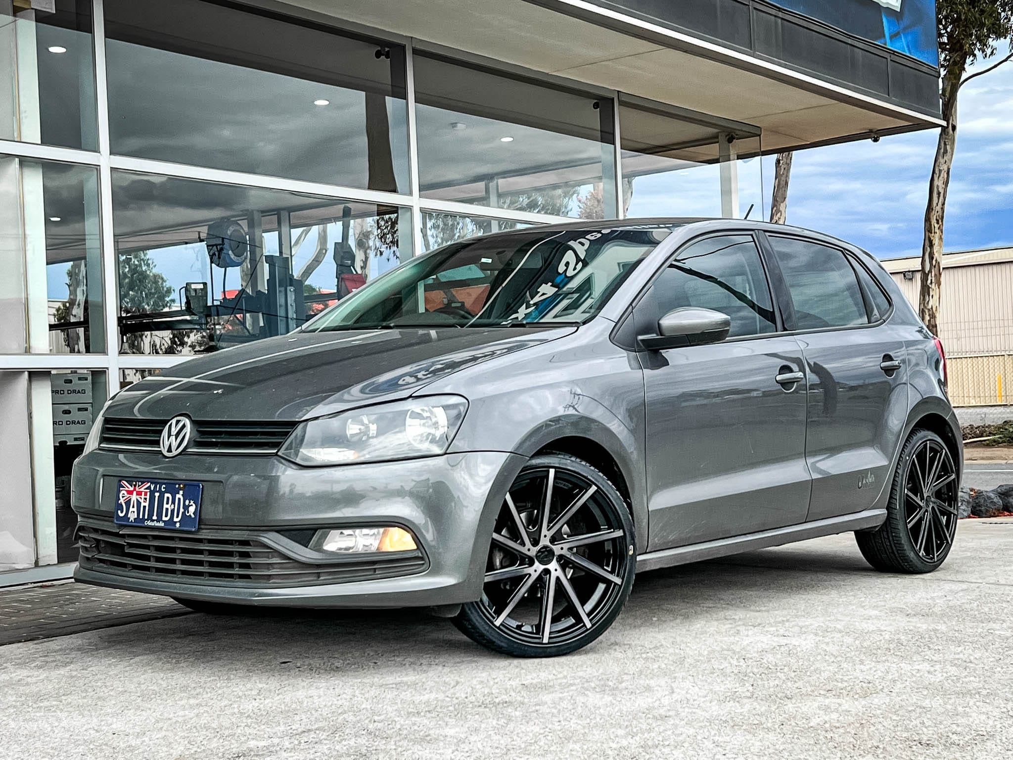 volkswagen polo hussla alz dark tint wheel #10077