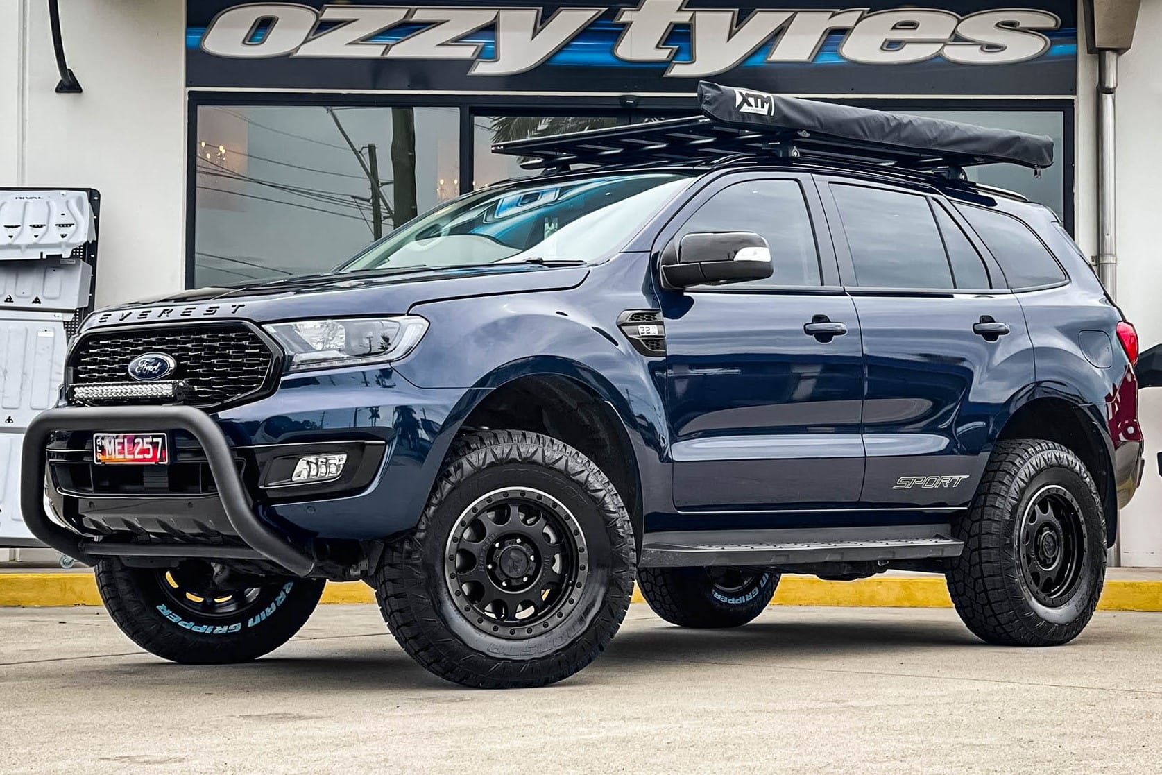 FORD EVEREST HUSSLA RAPTOR MATTE BLACK DARK TINT LIP BLACK BOLTS Wheel ...