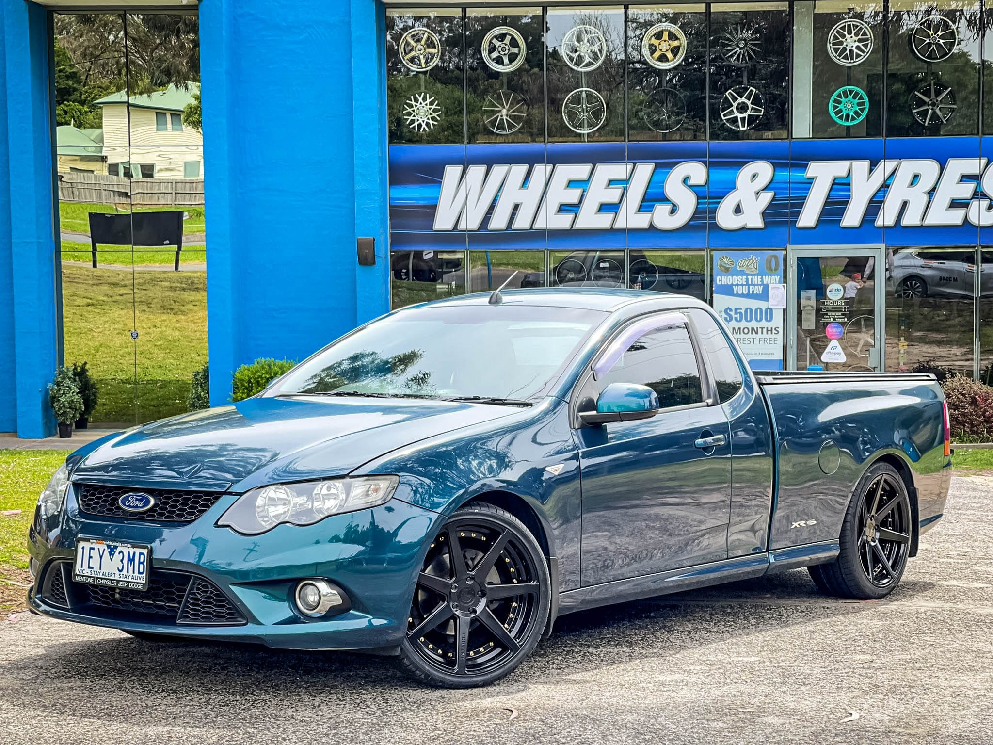 ford falcon ute vertini dynasty satin black gold bolts wheel #10284