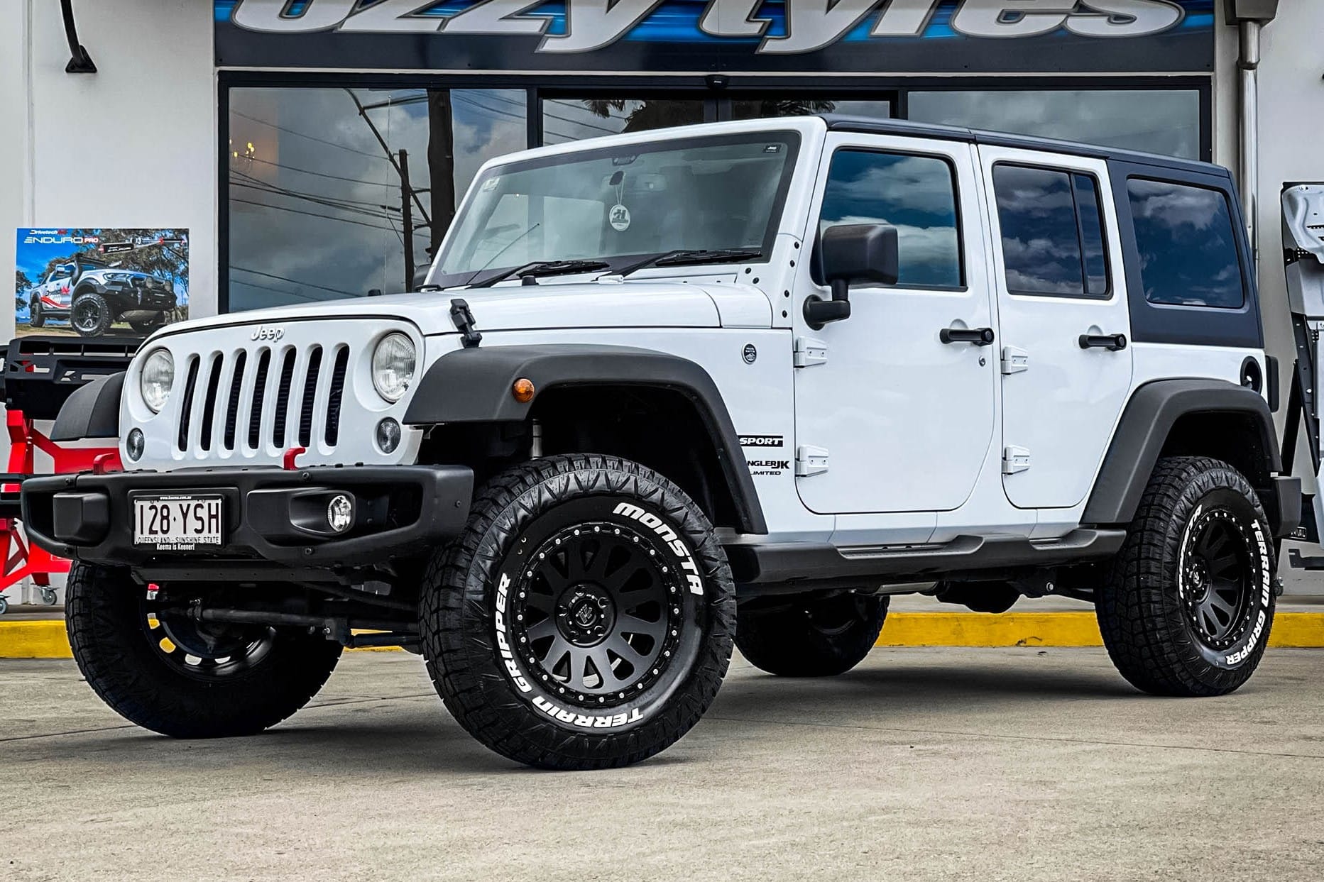 JEEP WRANGLER HUSSLA HARDROCK MATTE BLACK CHROME BOLTS Wheel #10800