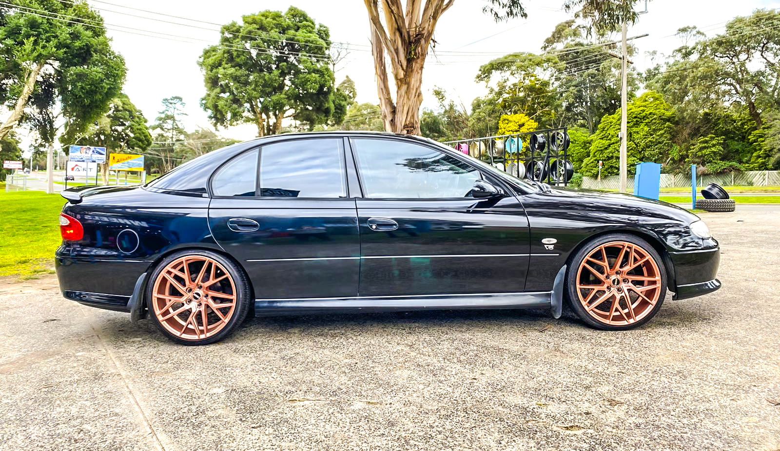Holden commodore hussla jacques rose gold #1099