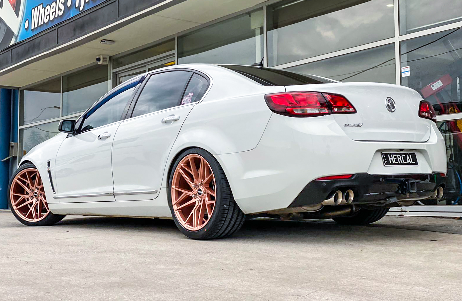holden commodore hussla jacques rose gold wheel #1103