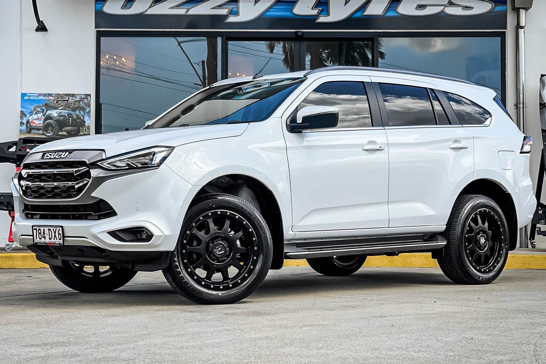 isuzu mu-x hussla raptor matte black wheel #11057