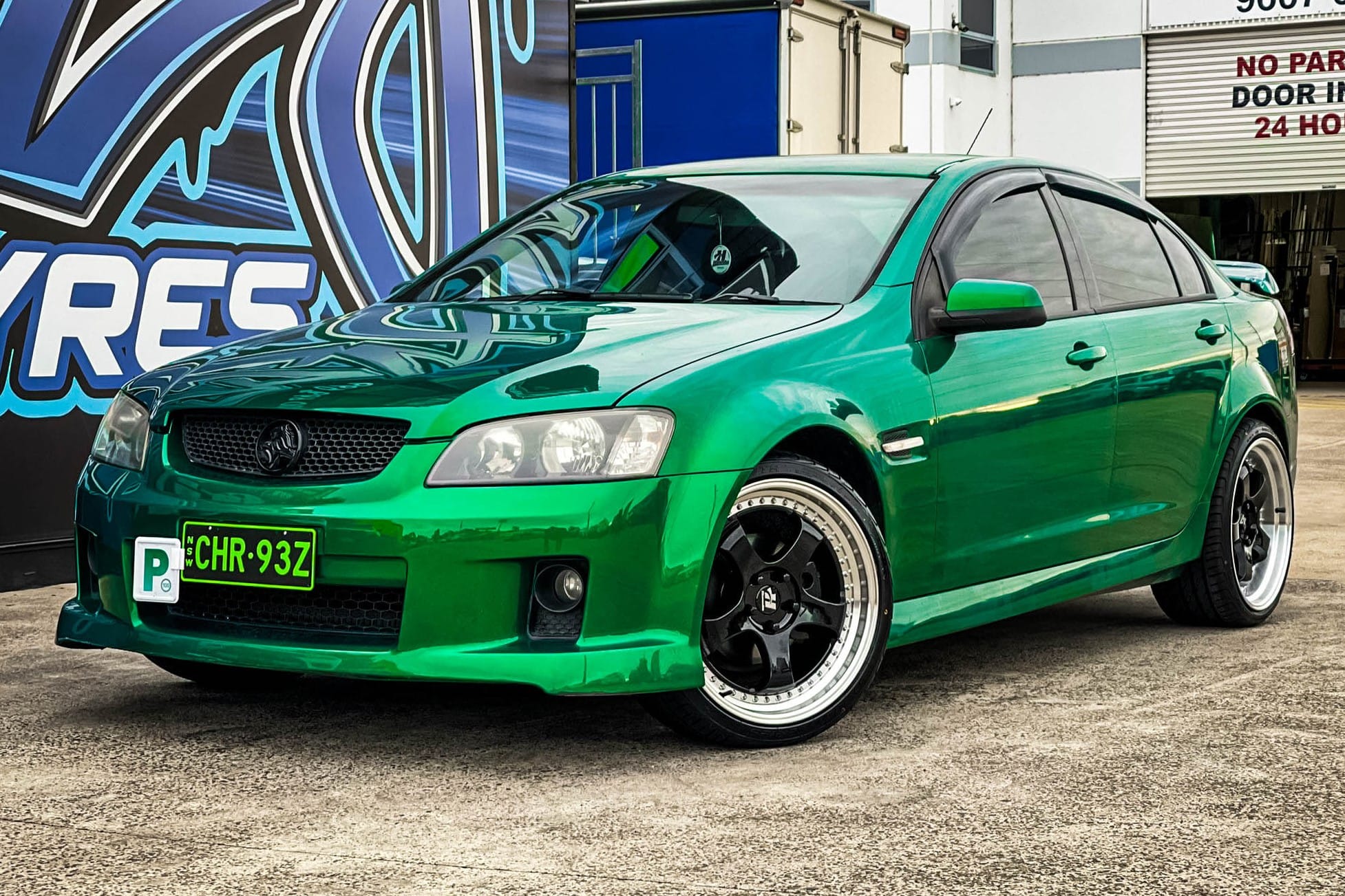 holden commodore hussla zen gloss black chrome rivets machined lip ...