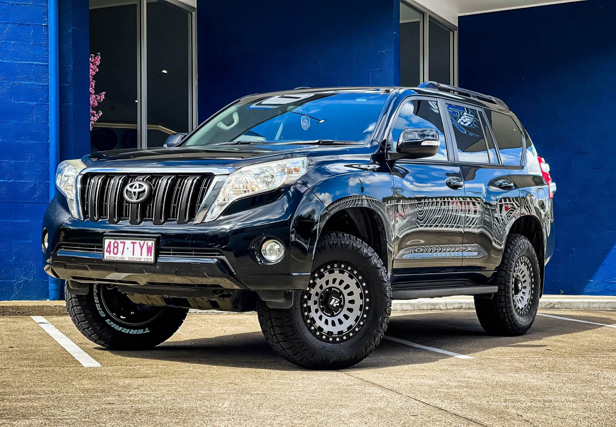 TOYOTA LAND CRUISER HUSSLA STRIKEFORCE MATTE GREY Wheel #11854