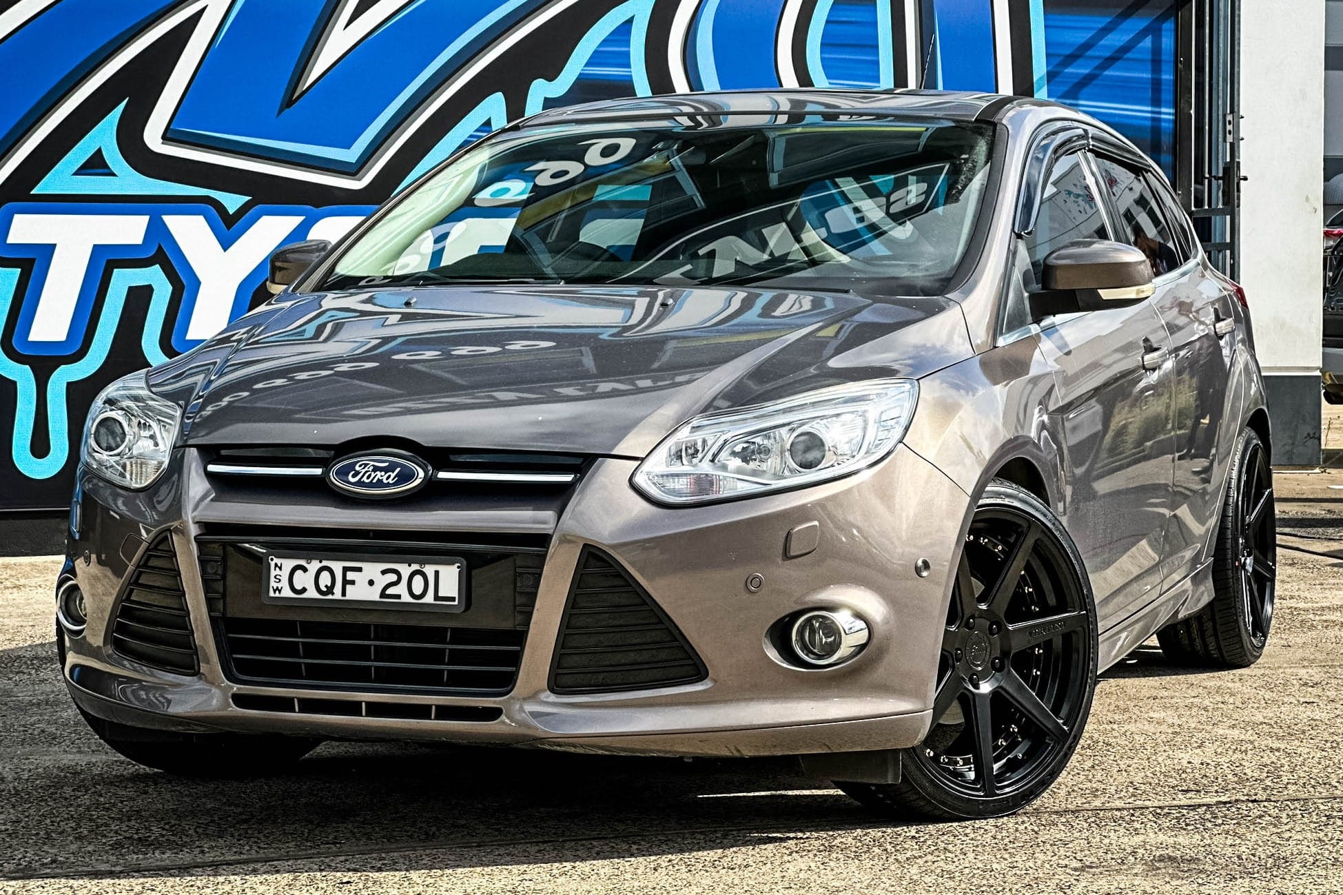 FORD FOCUS VERTINI DYNASTY SATIN BLACK GOLD BOLTS Wheel #12556