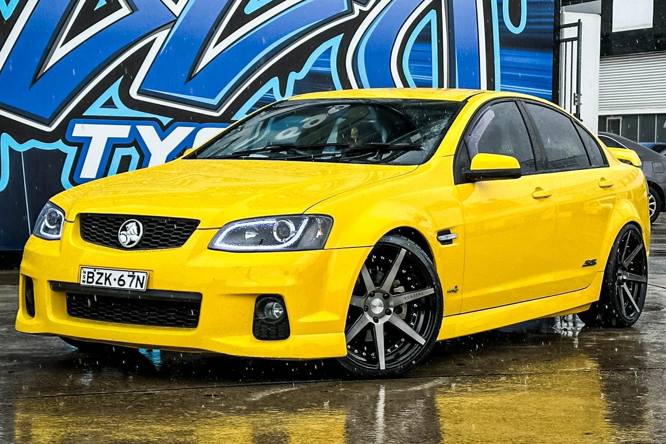 HOLDEN COMMODORE VERTINI DYNASTY GLOSS BLACK DARK TINT FACE CHROME ...