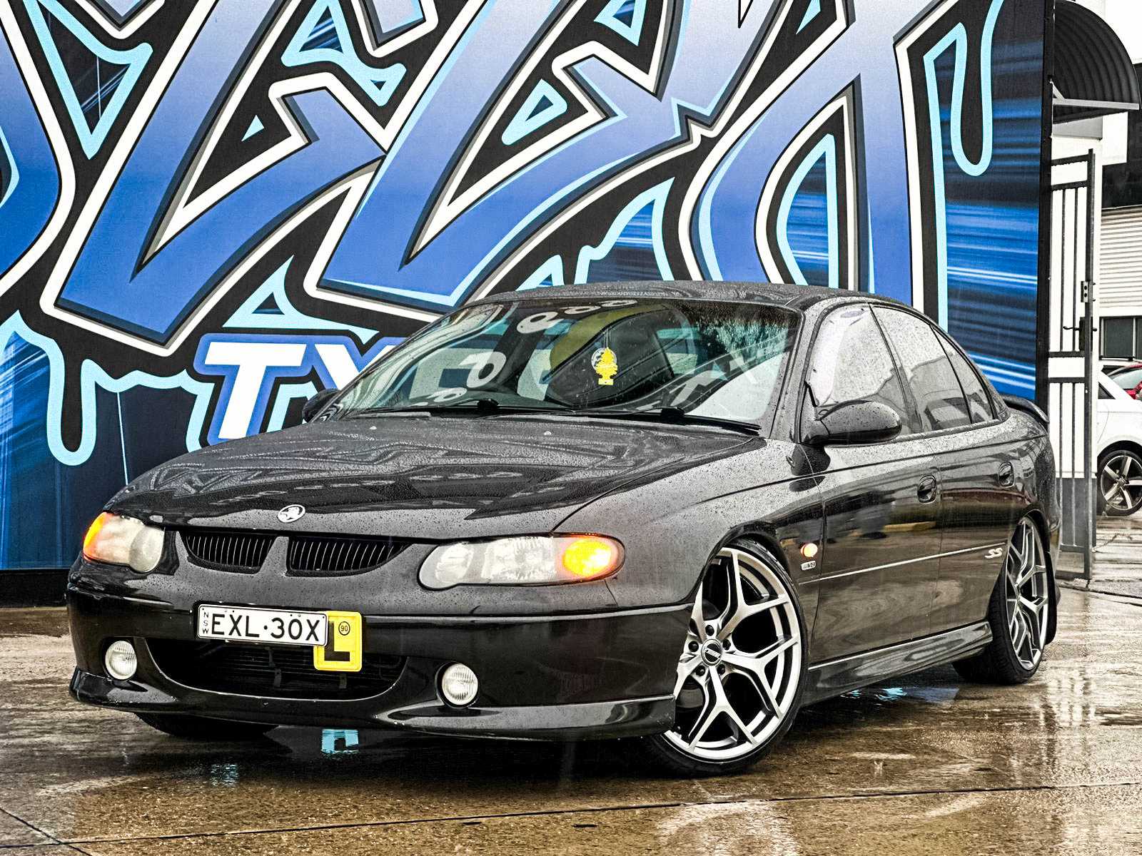 holden commodore hussla flex hyper black wheel #12788