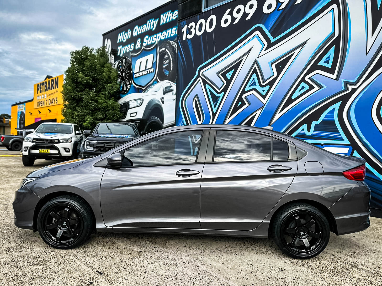 Honda city black alloy wheels store