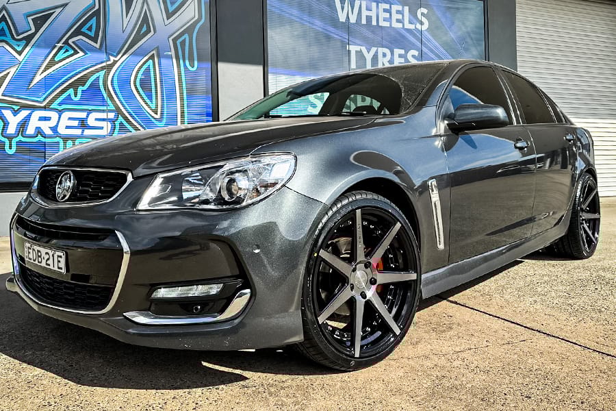 holden commodore vertini dynasty gloss black dark tint face chrome ...
