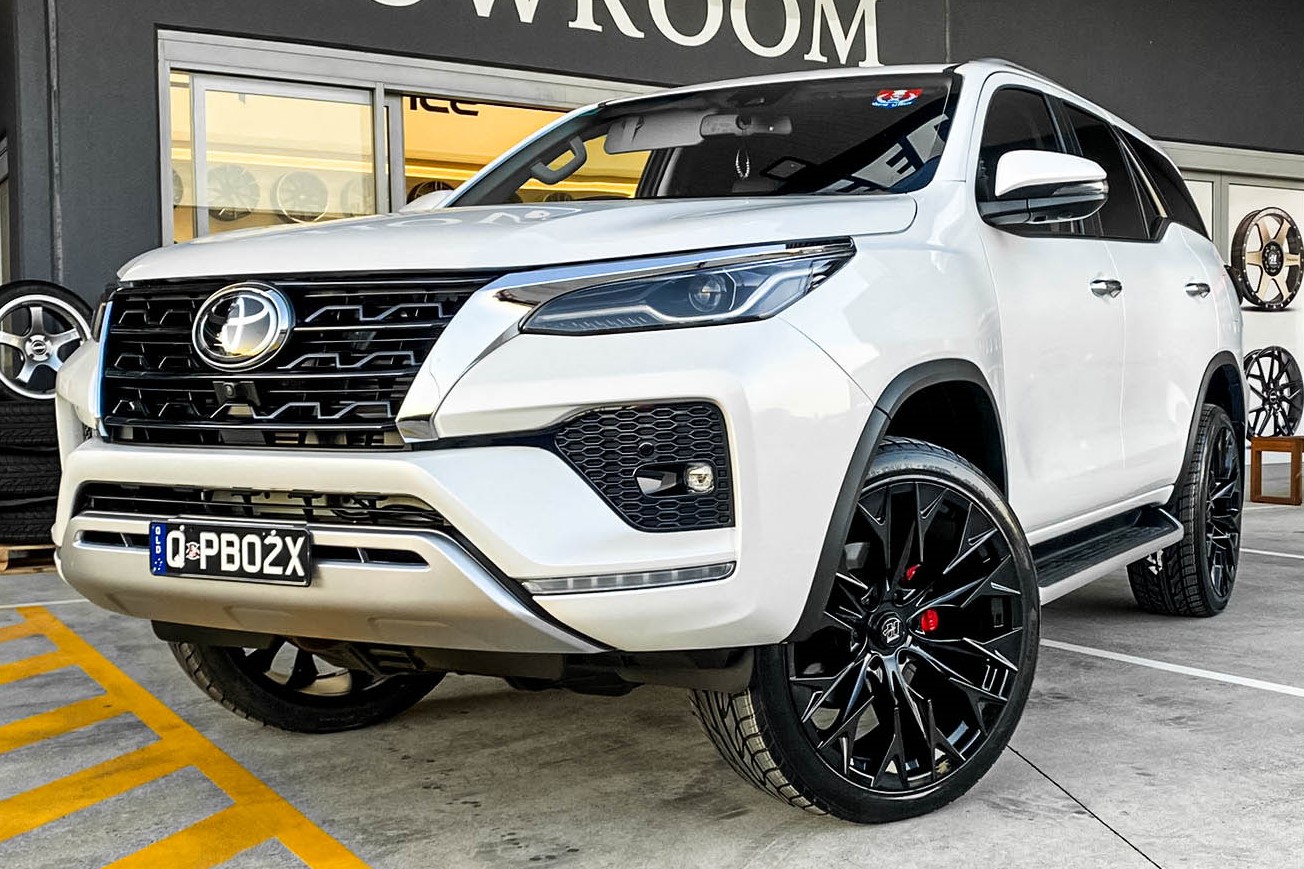 toyota fortuner hussla phantom gloss black wheel #13321