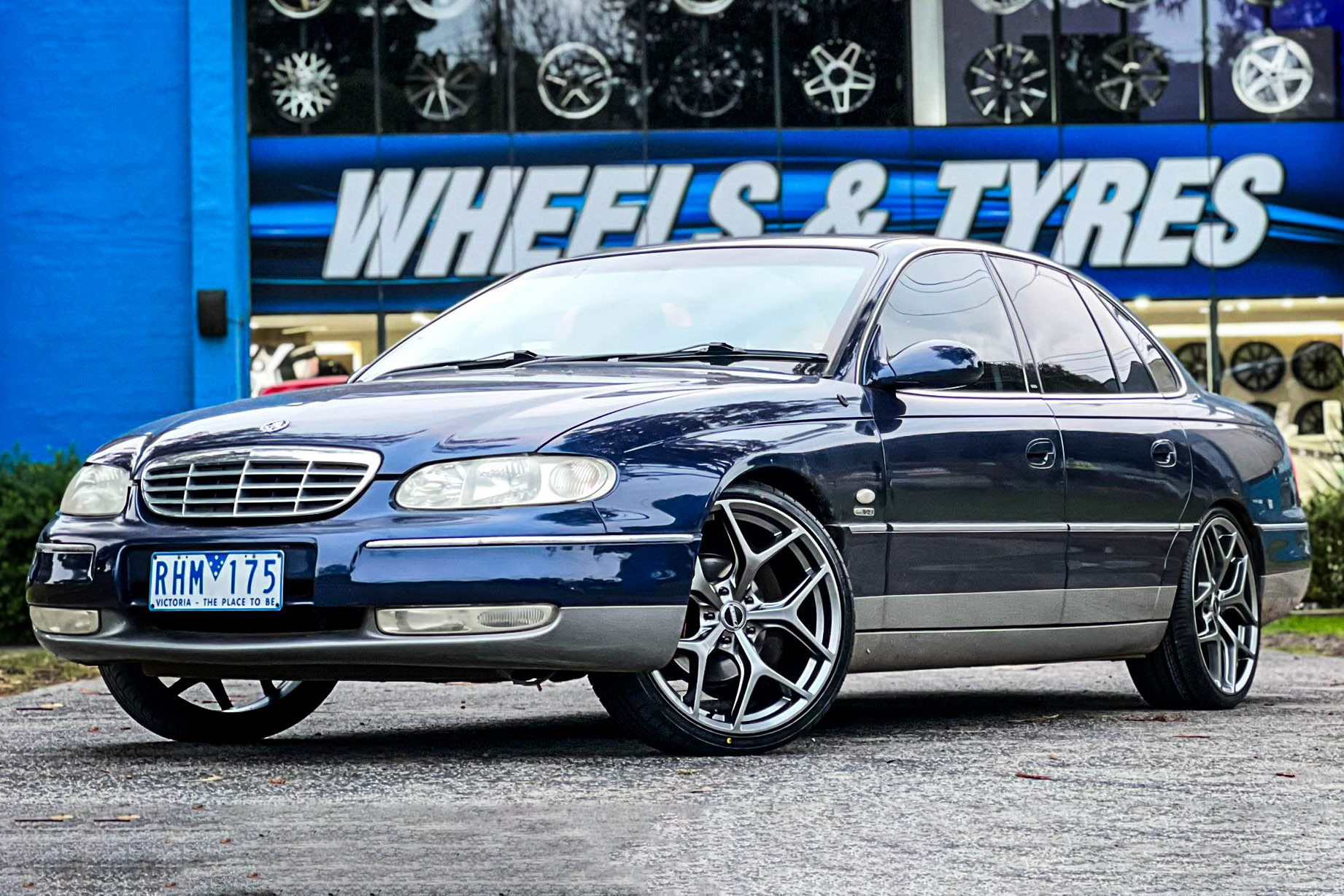 HOLDEN CALAIS HUSSLA FLEX HYPER BLACK Wheel #13463