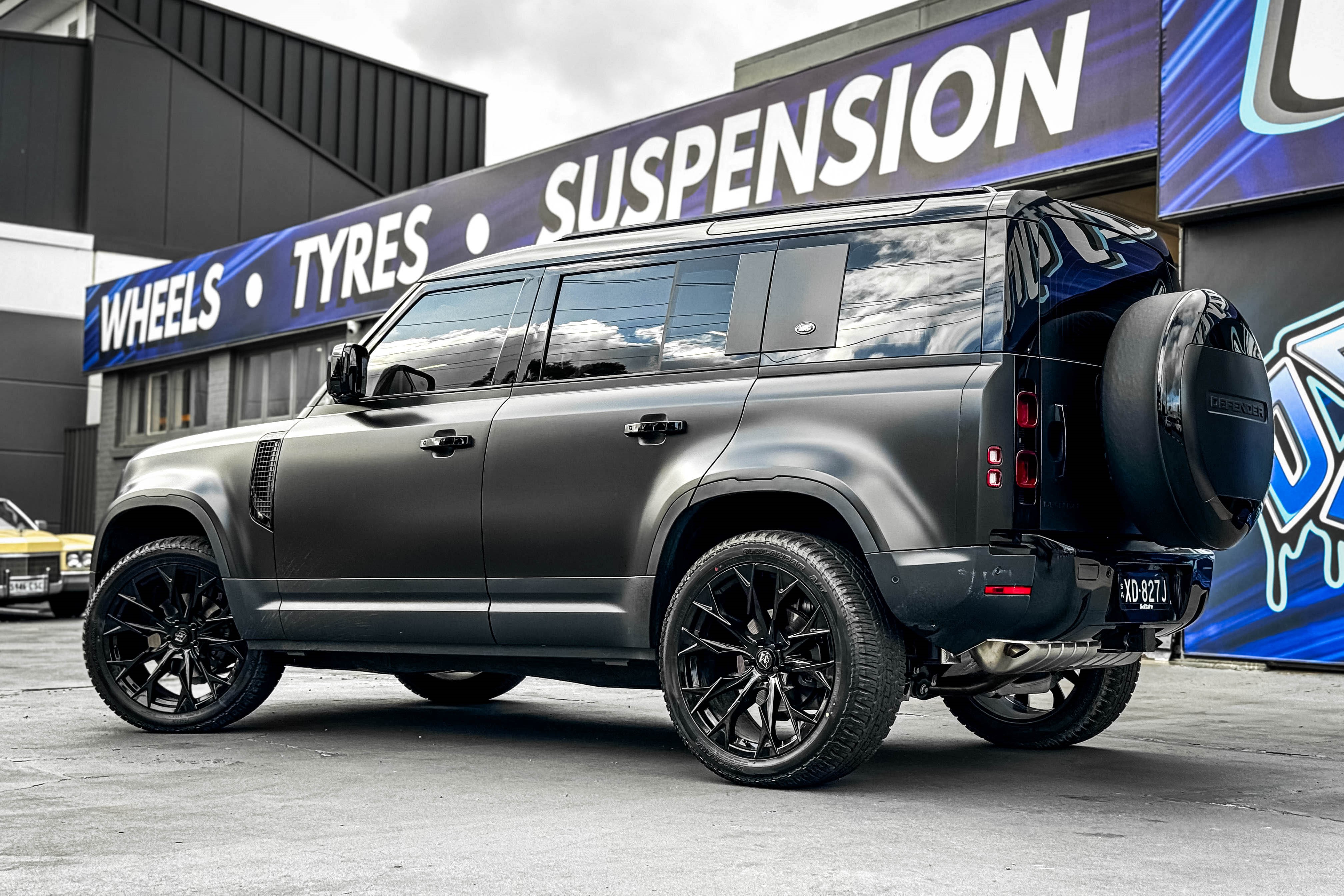 land rover defender hussla phantom gloss black wheel #14001