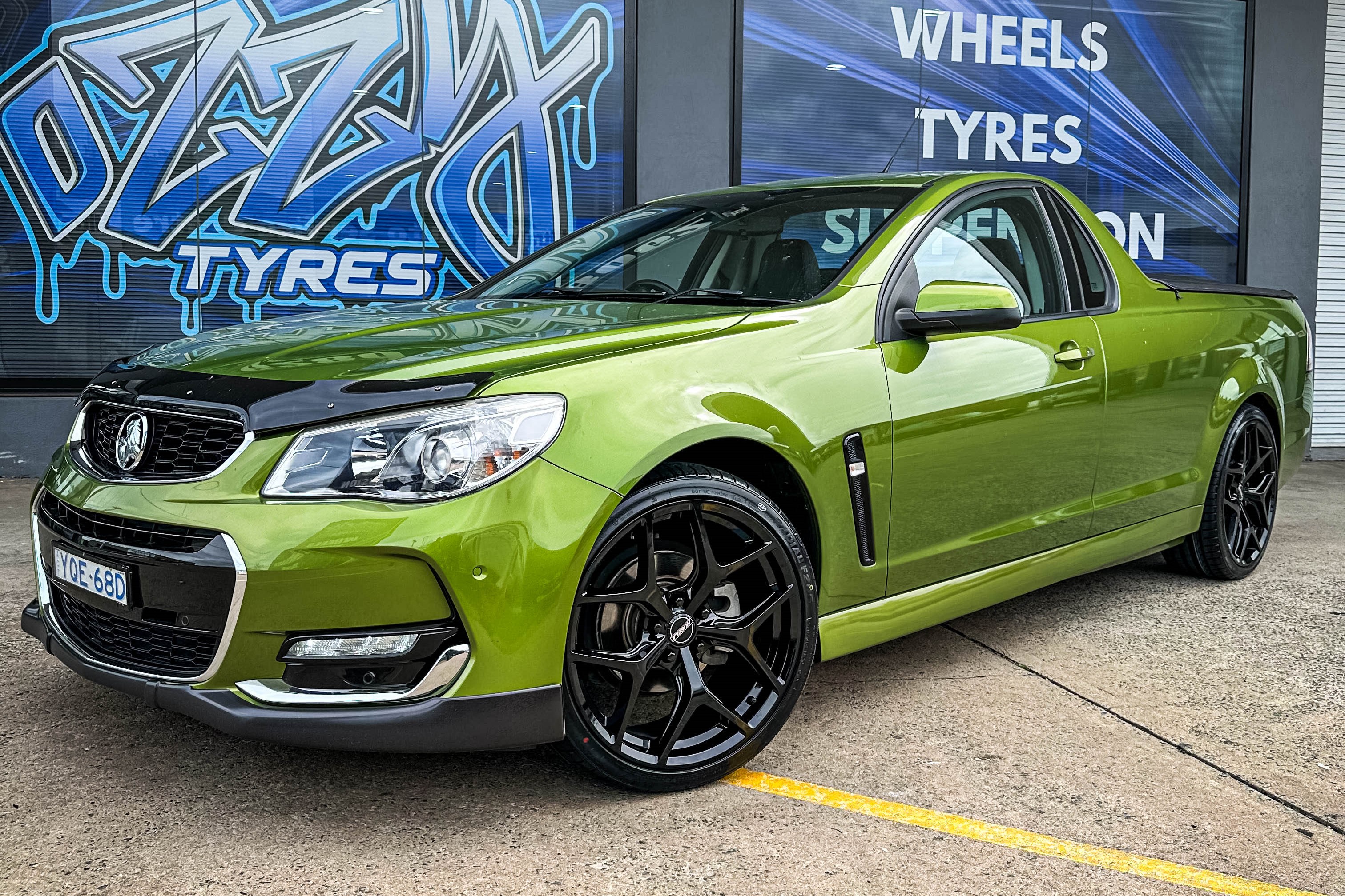 holden commodore hussla flex gloss black wheel #14248