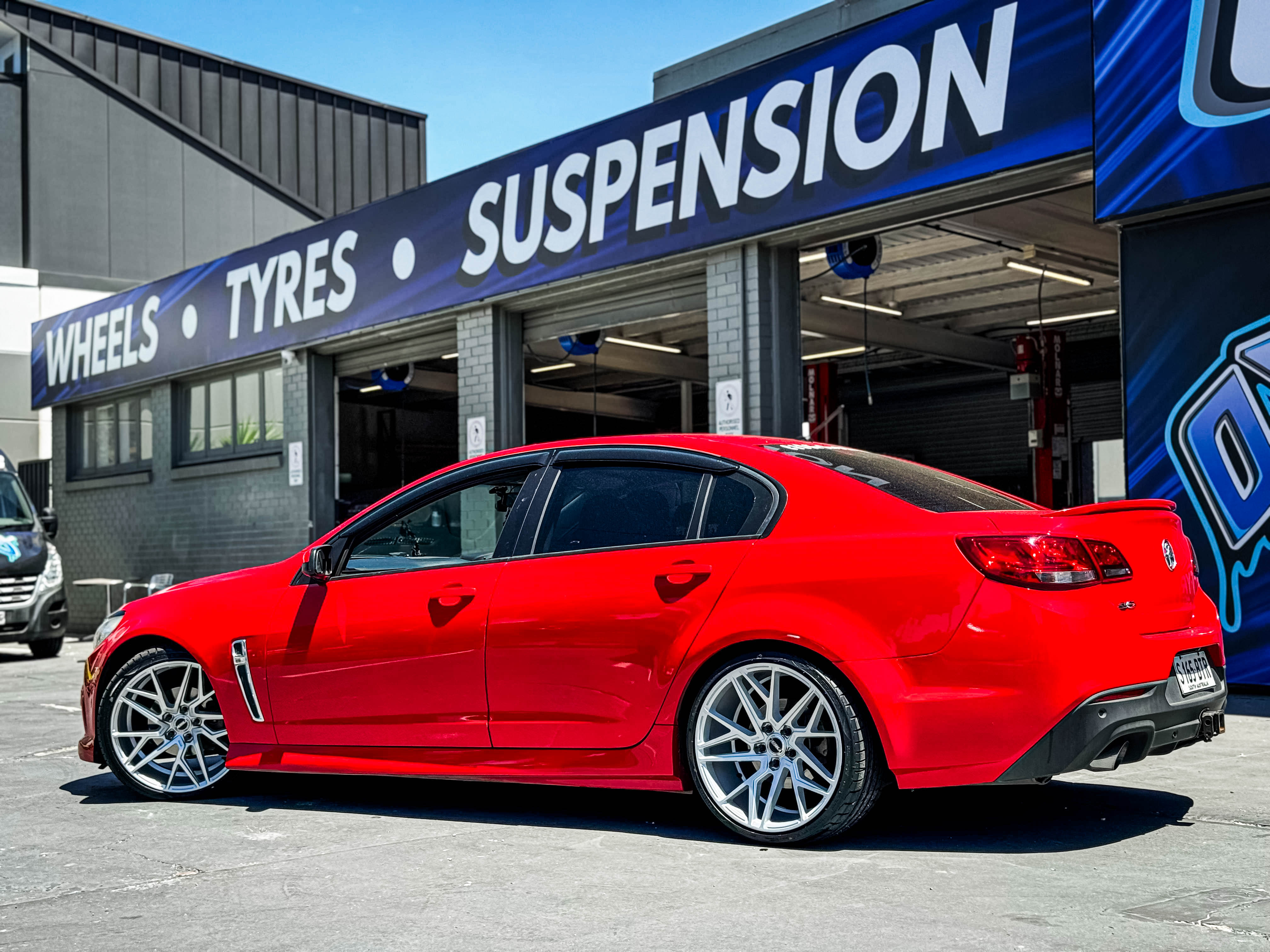 holden commodore hussla jacques bright silver wheel #14351