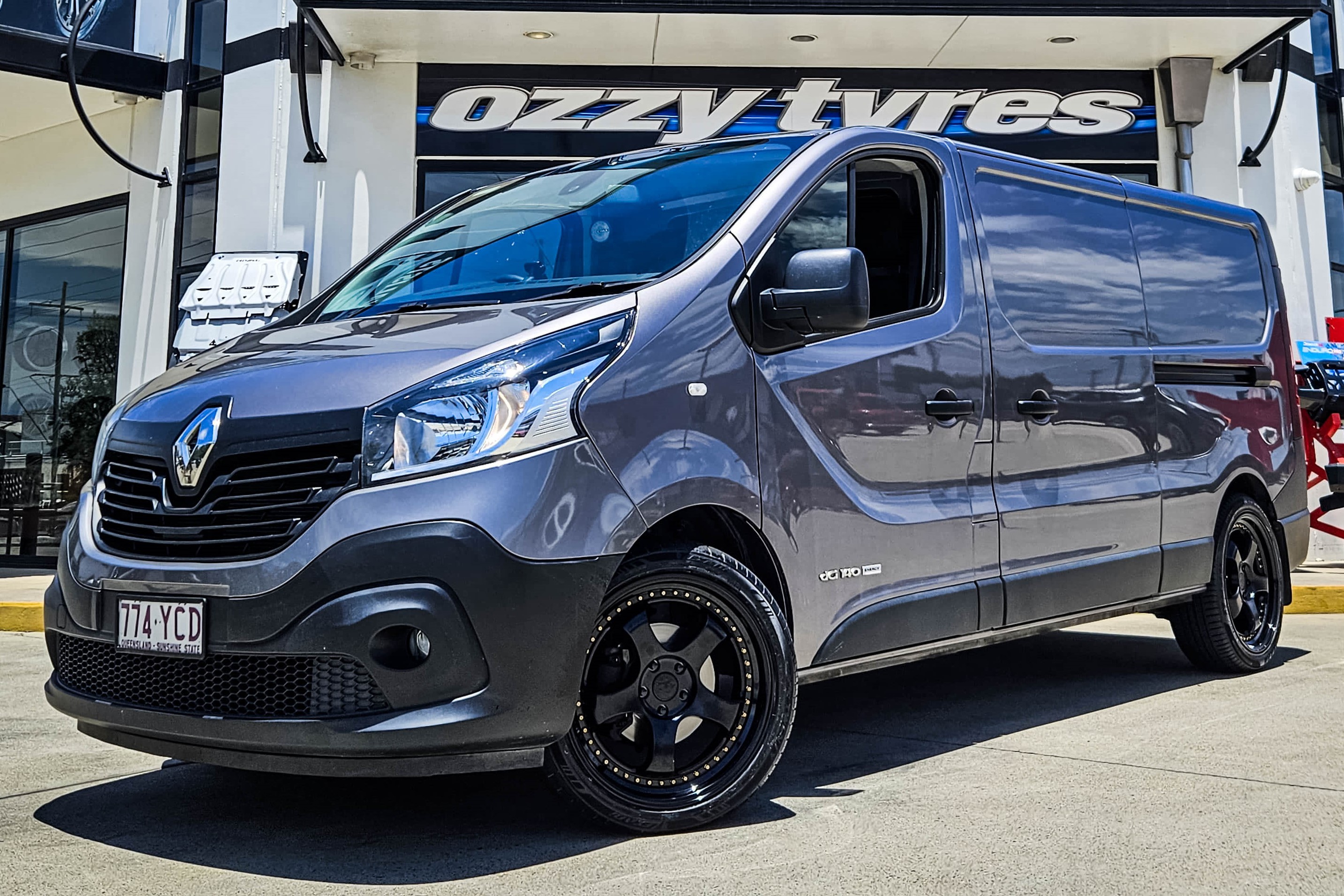 renault trafic hussla zen matte black gold rivets gloss black lip wheel ...