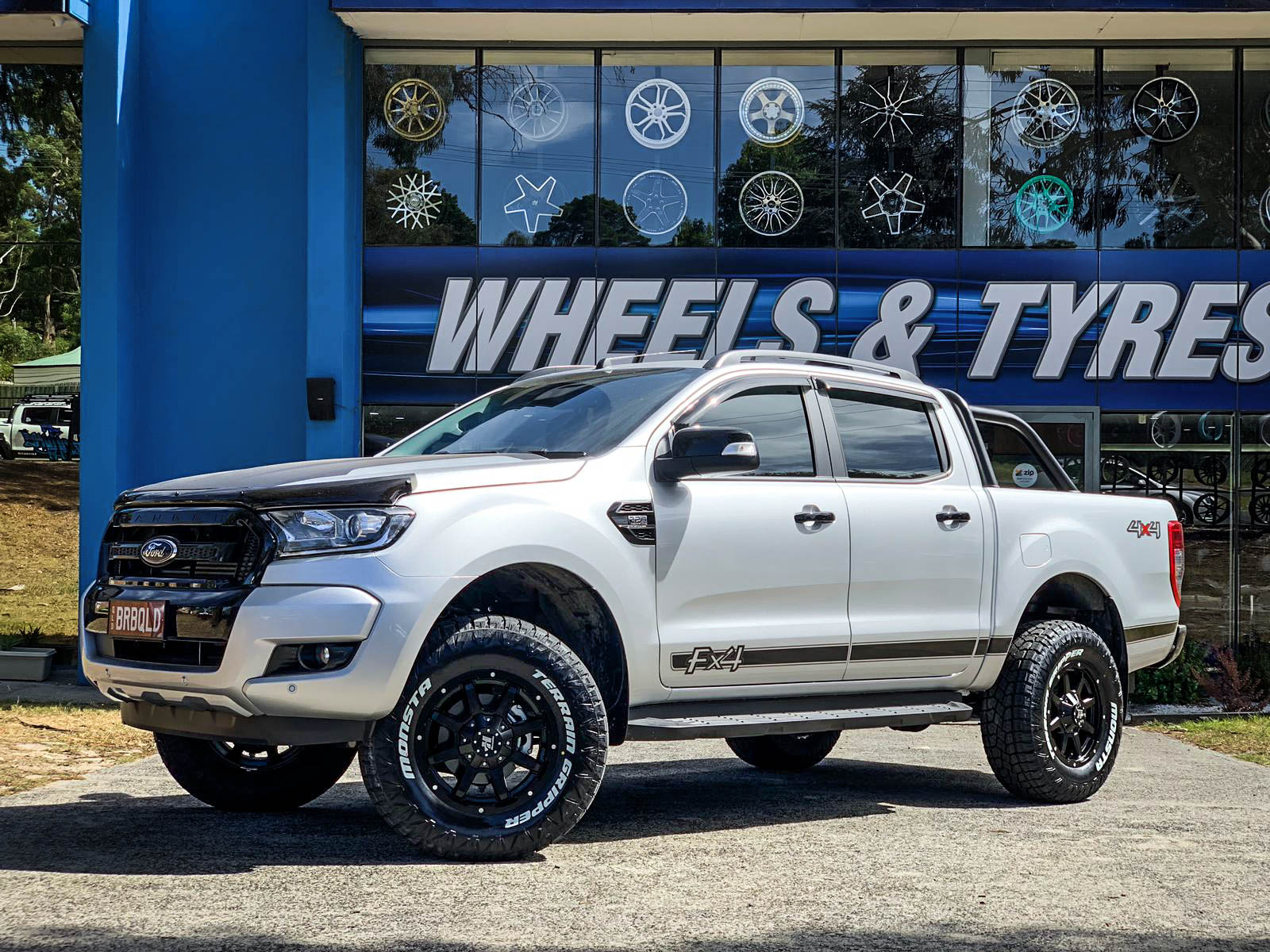 FORD RANGER HUSSLA STEALTH MATTE BLACK #149