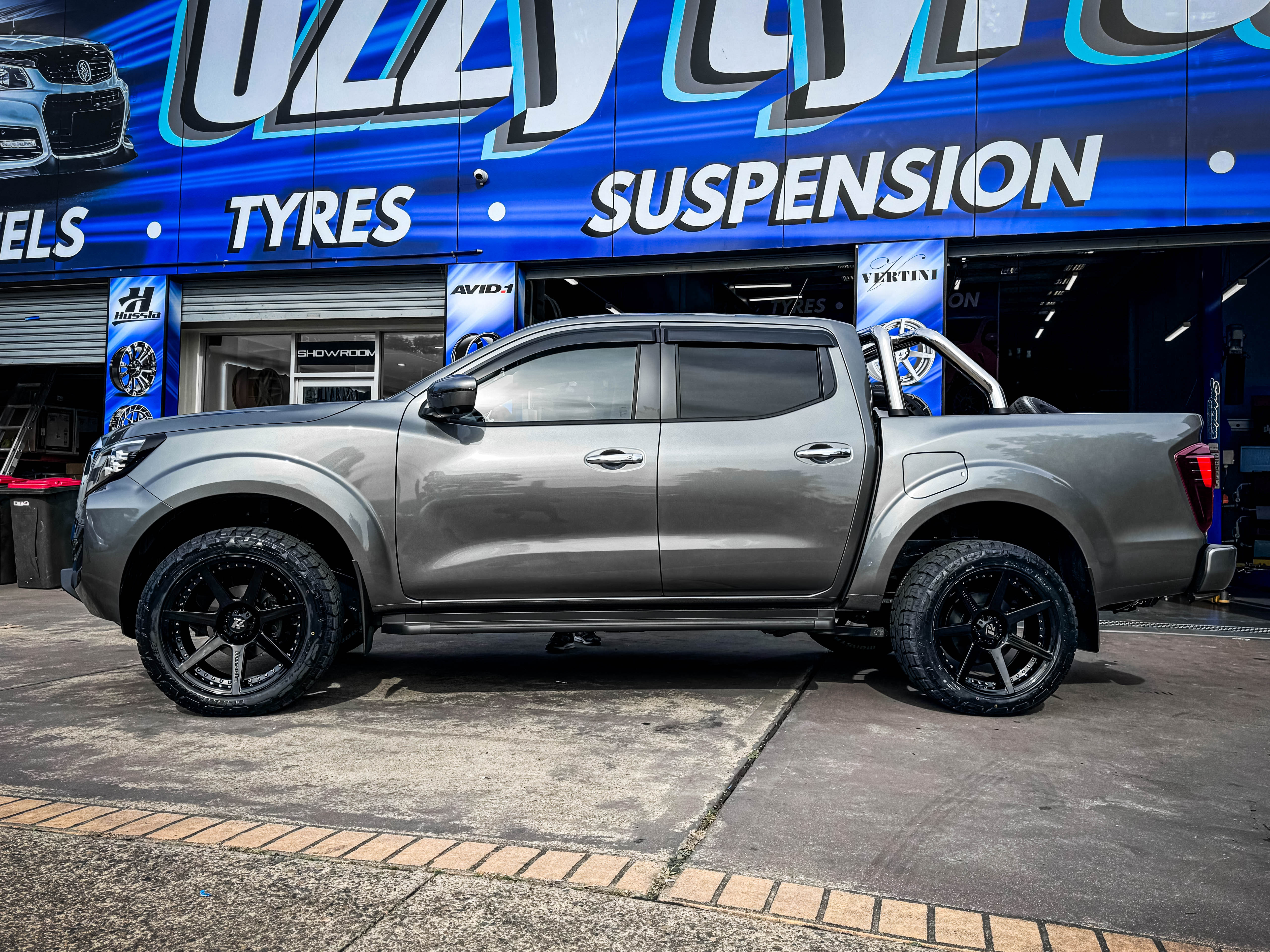 nissan navara hussla dynasty gloss black chrome bolts wheel #15974