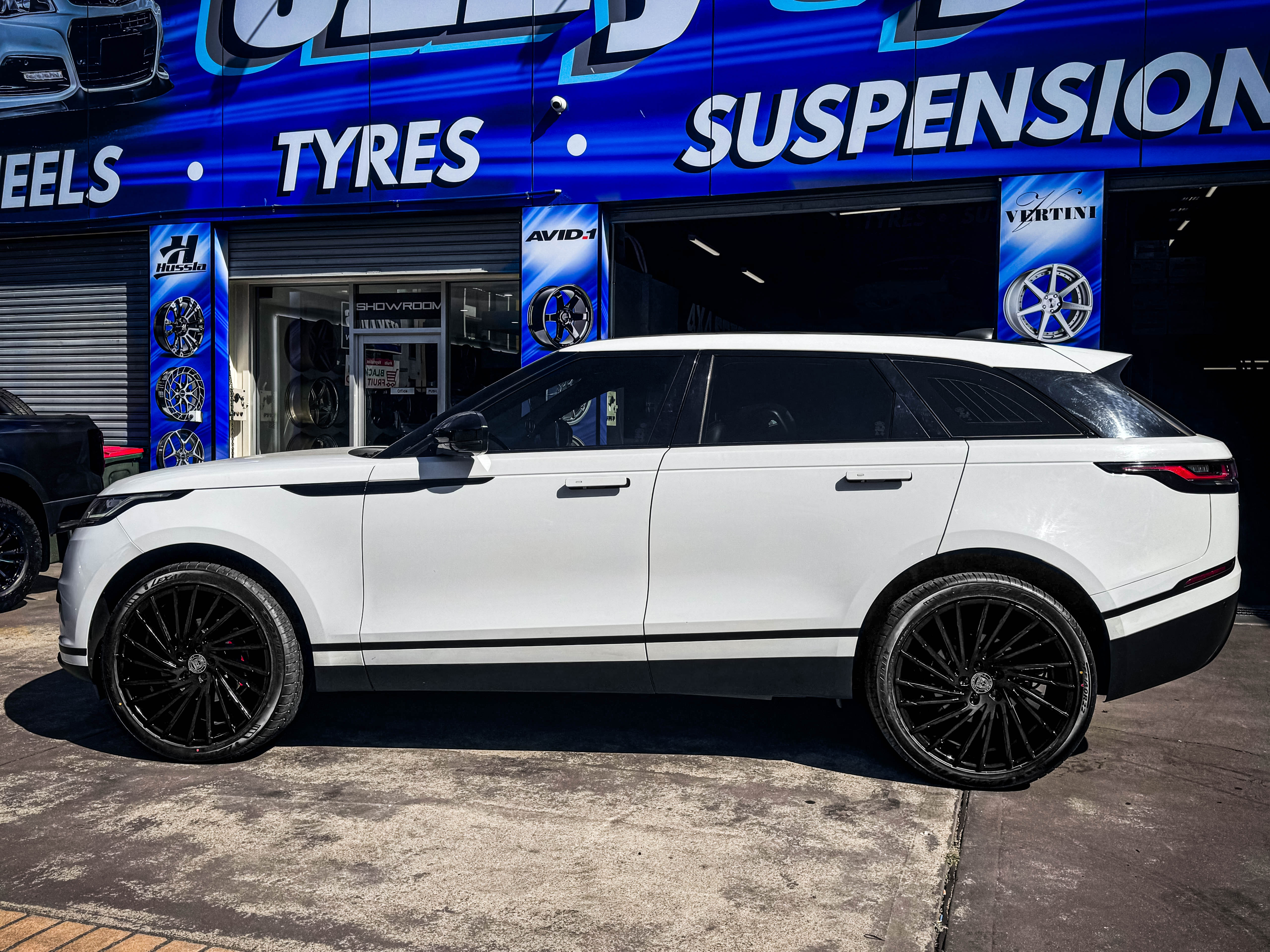land rover range rover velar lexani wraith full gloss black wheel #16747