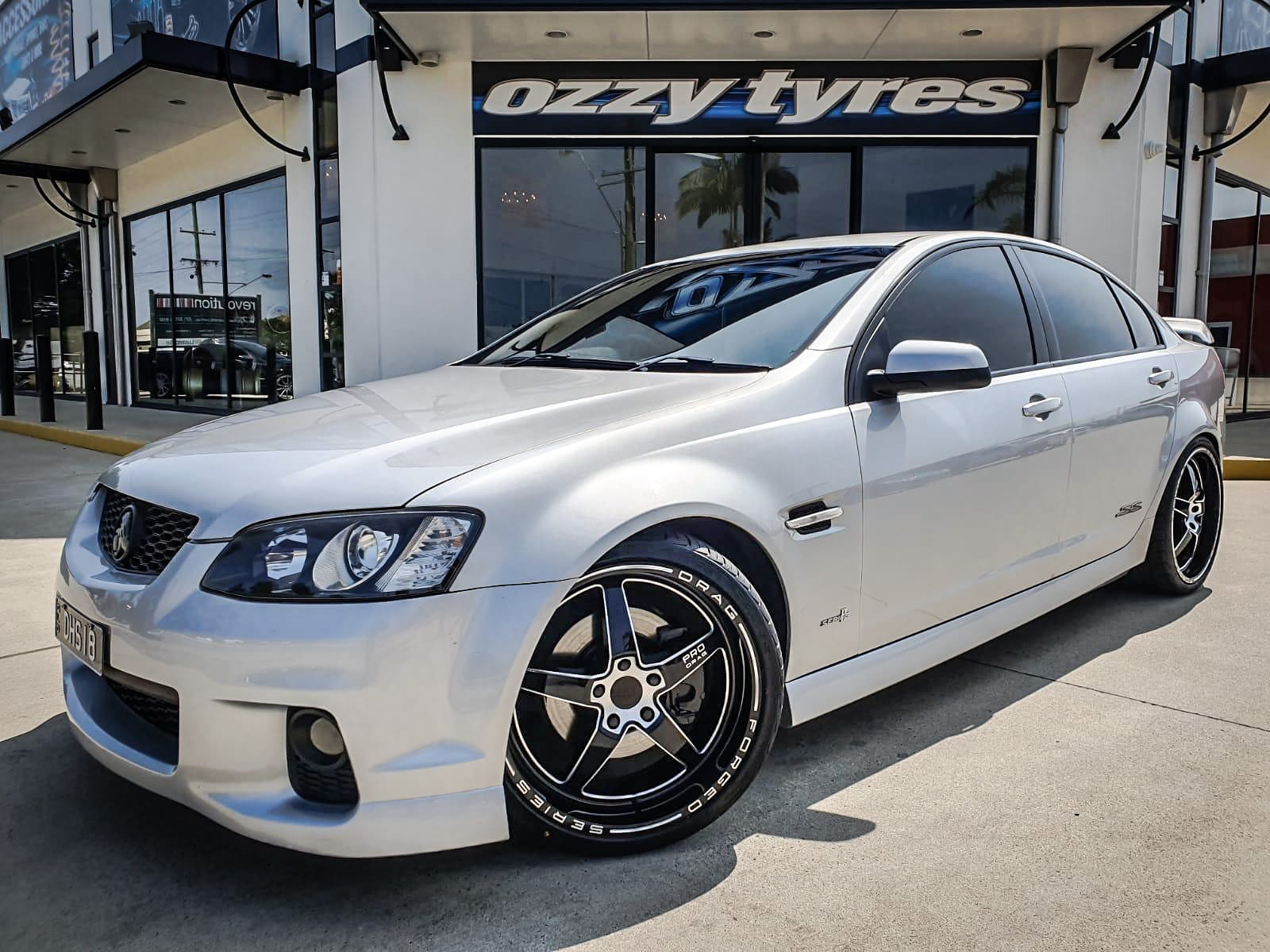 HOLDEN COMMODORE PRO DRAG PD1 BLACK LIP #1683