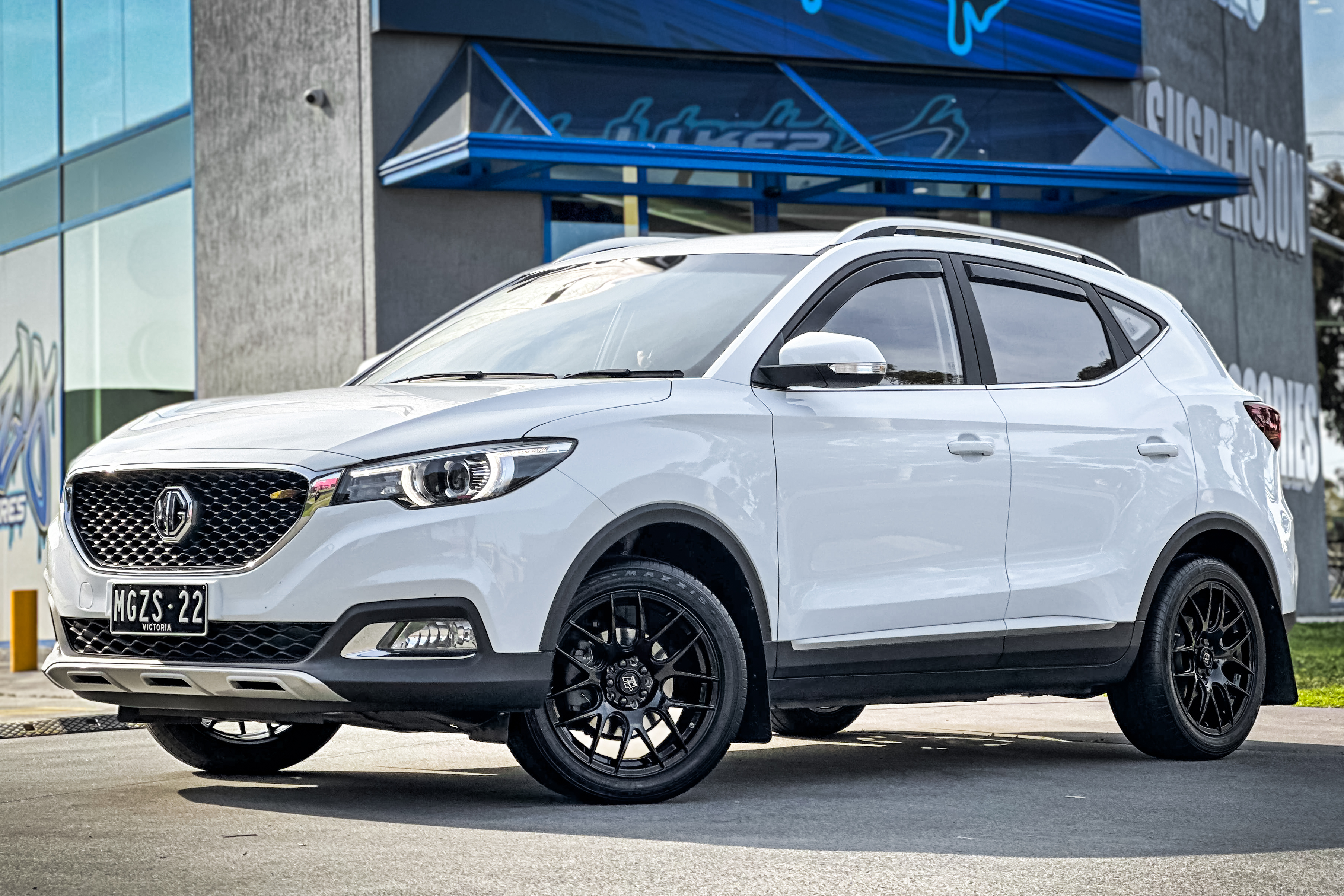 mg zs hussla 030 gloss black wheel #17028