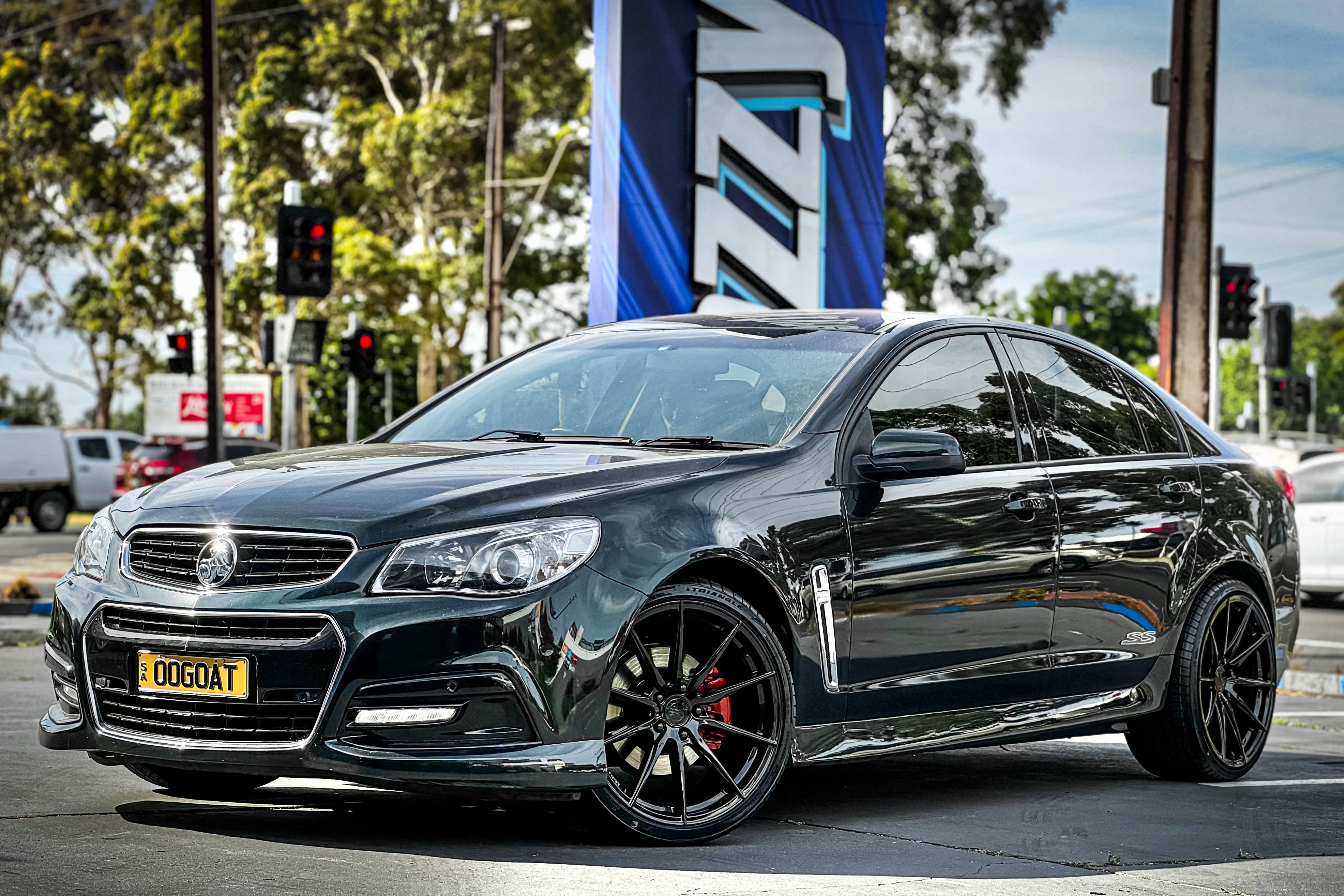 HOLDEN COMMODORE VERTINI RF1.1 GLOSS BLACK Wheel #17501