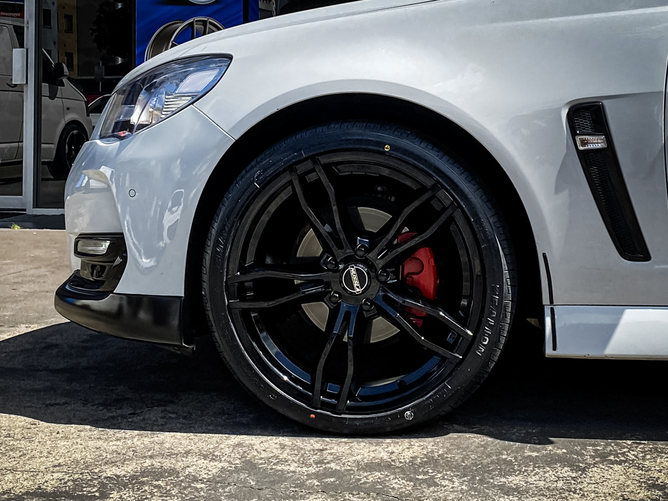 holden commodore hussla all star gloss black wheel #17533