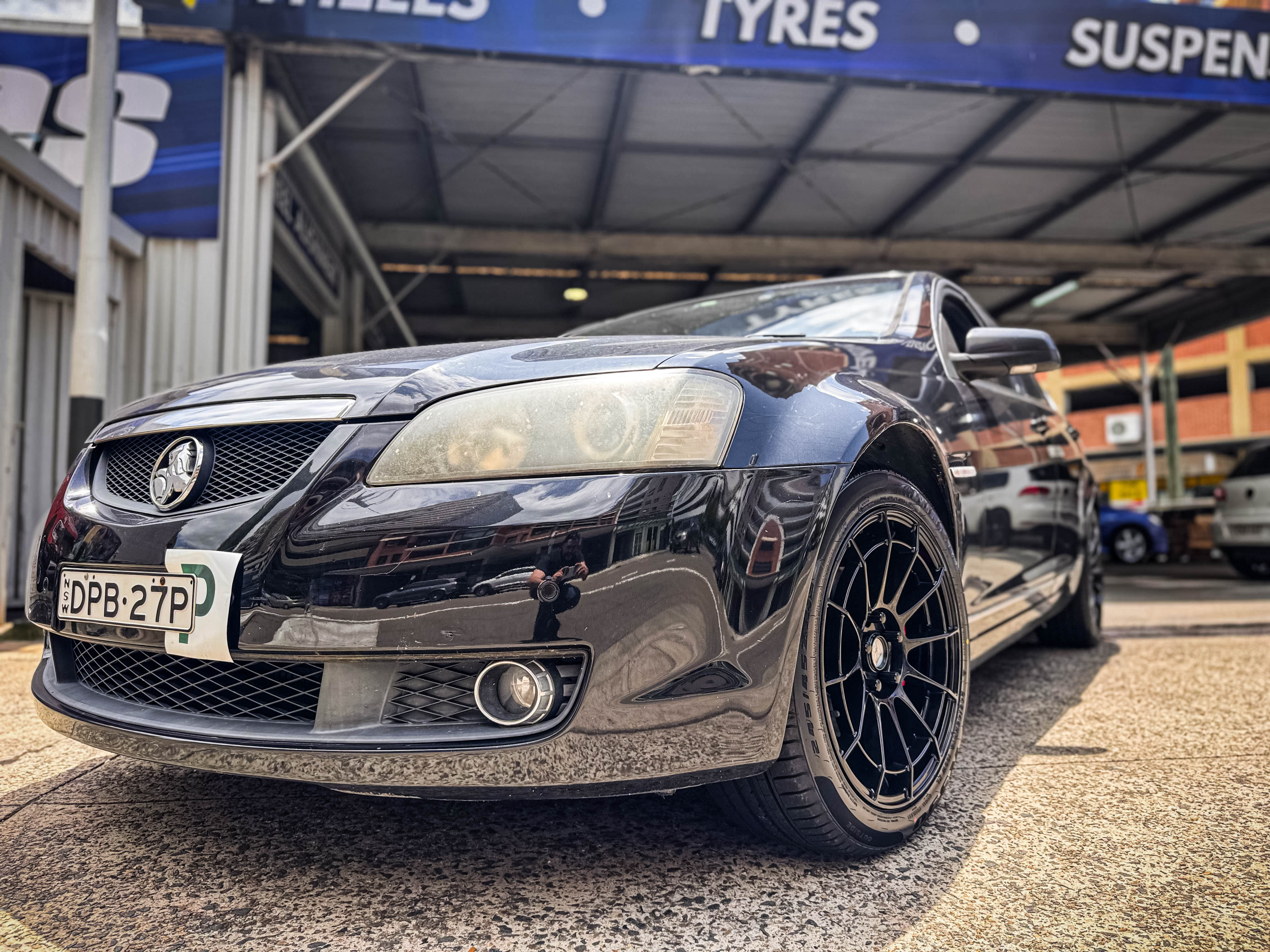 holden calais hussla tokyo gloss black wheel #17736