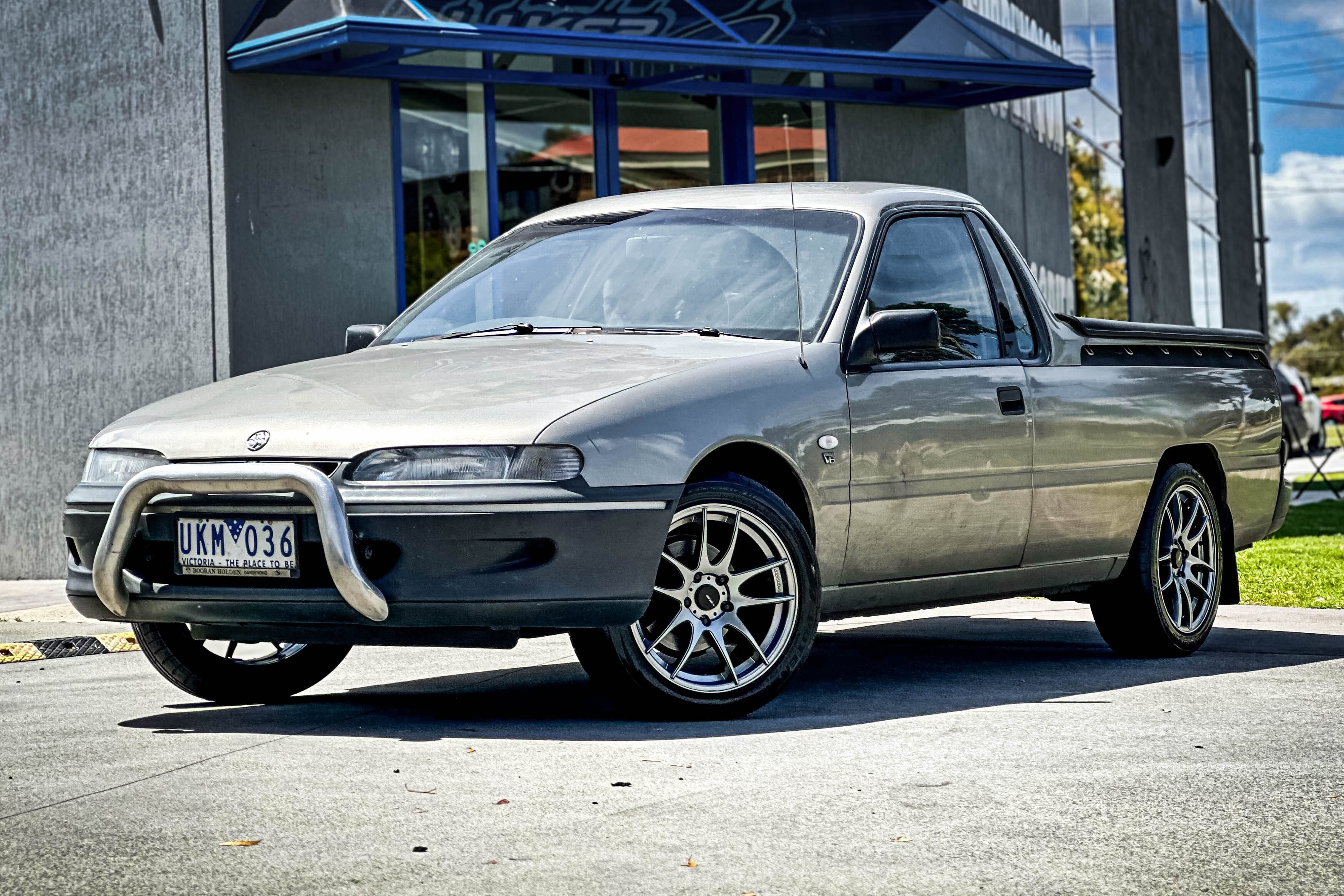 holden commodore avid av-32 hyper black wheel #17738