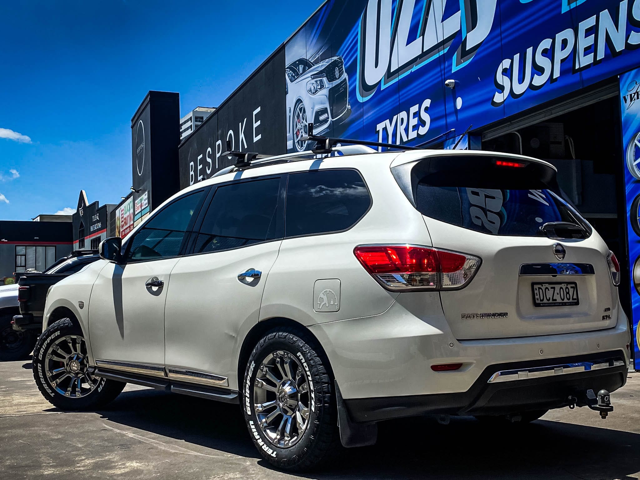 Nissan Pathfinder Chrome Wheels