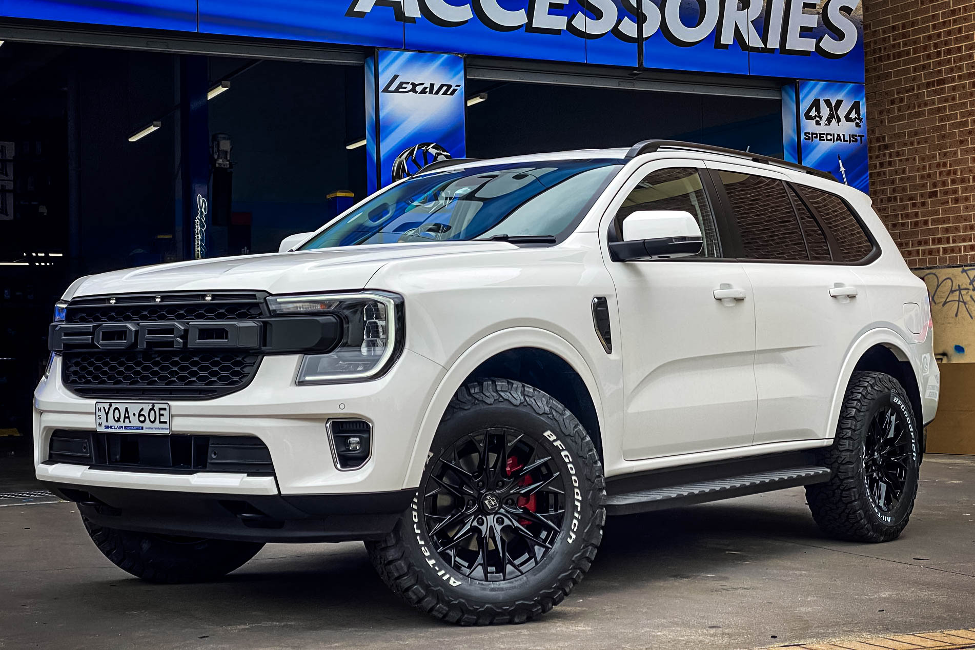 ford everest hussla phantom gloss black wheel #17824