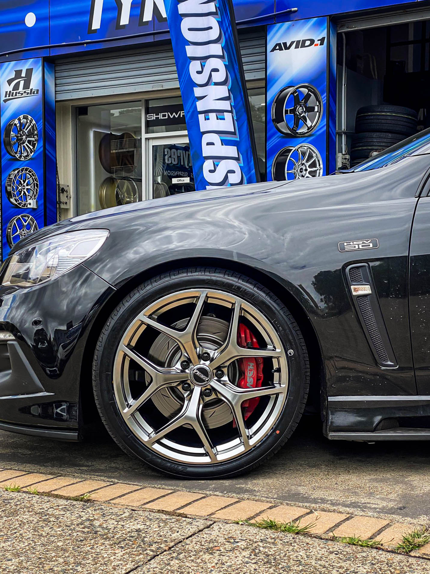 holden hsv clubsport hussla flex hyper black wheel #18207
