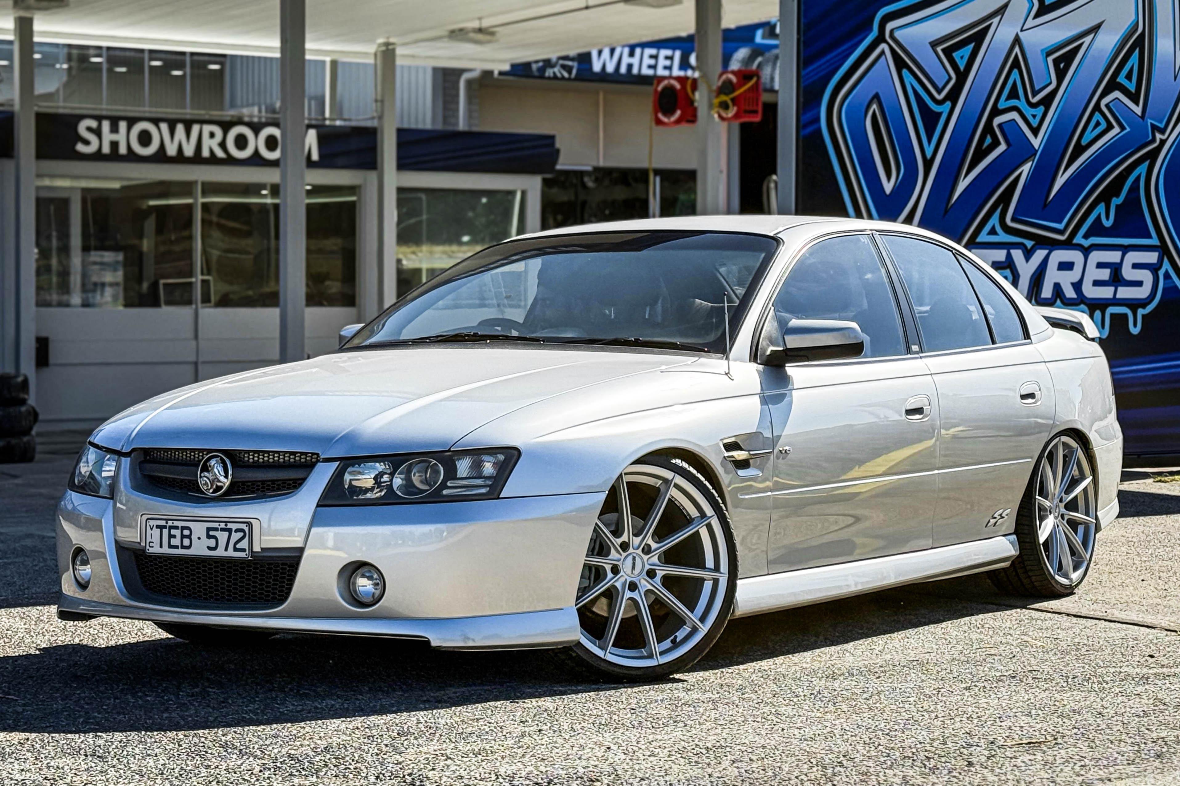 holden commodore hussla moz bright silver wheel #18238