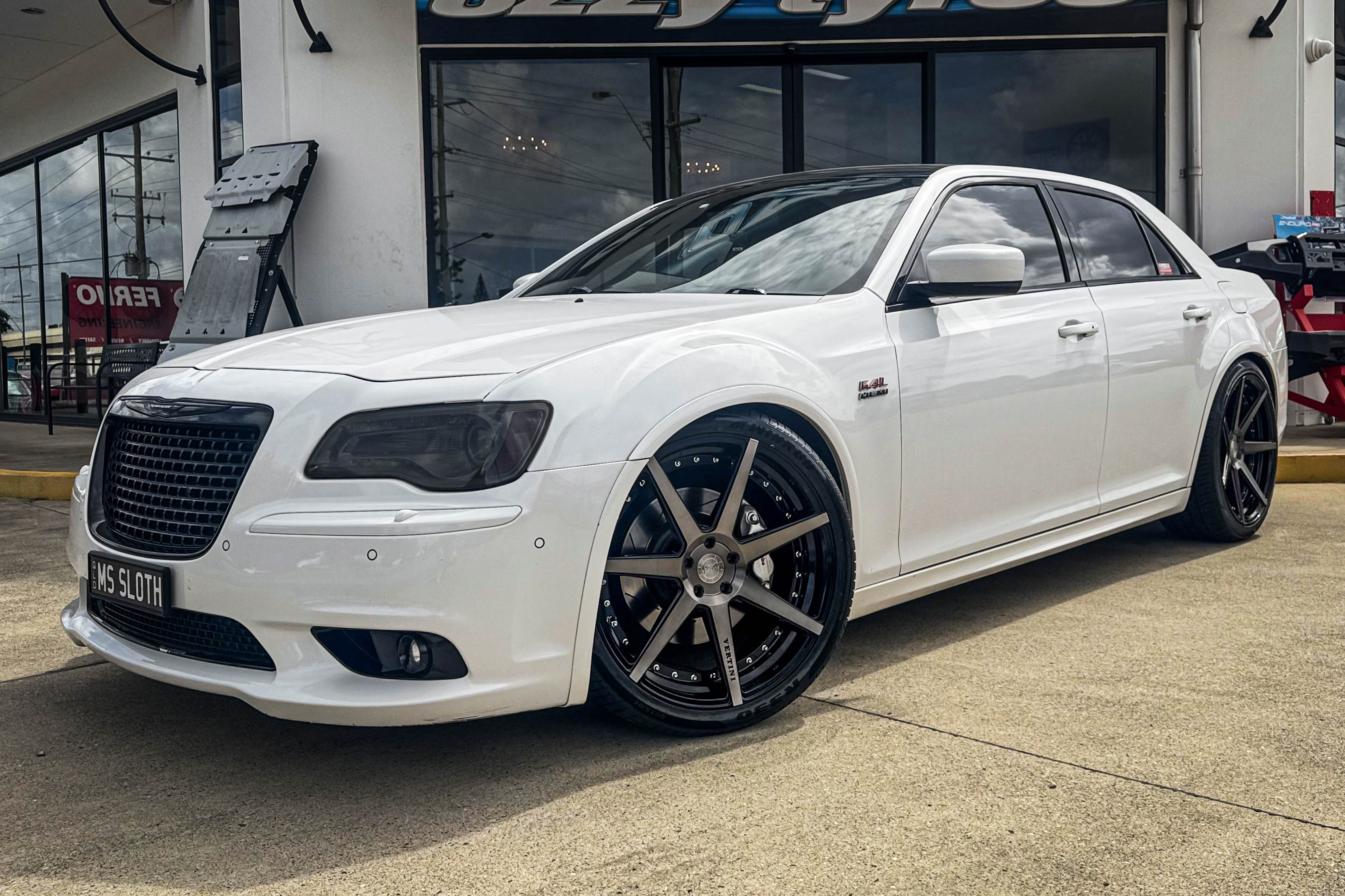CHRYSLER 300C SRT-8 VERTINI DYNASTY GLOSS BLACK DARK TINT FACE CHROME ...