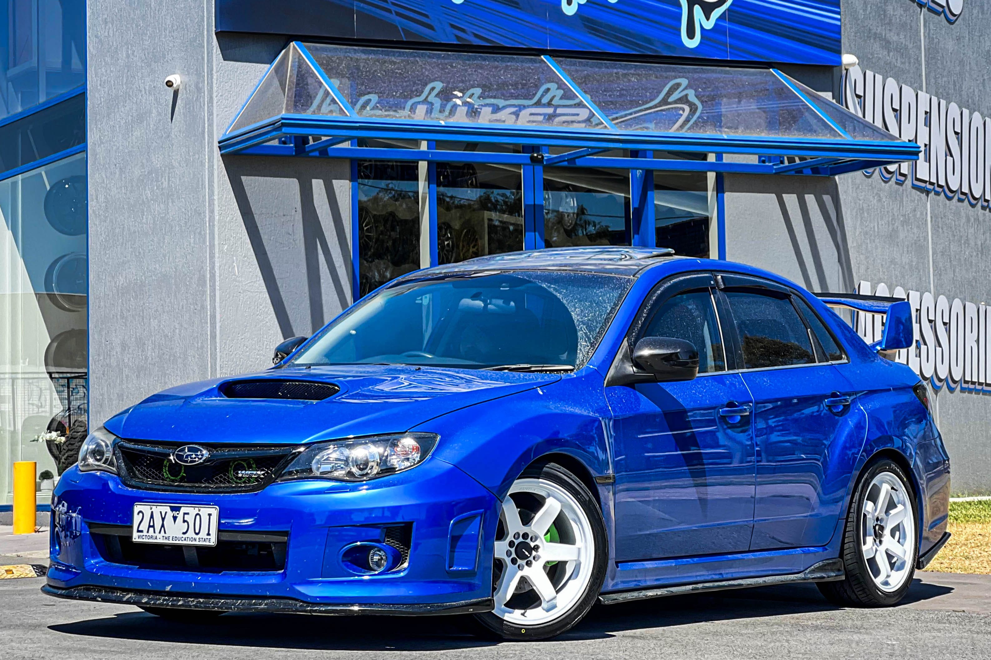 subaru wrx avid av-06 gloss white wheel #18276