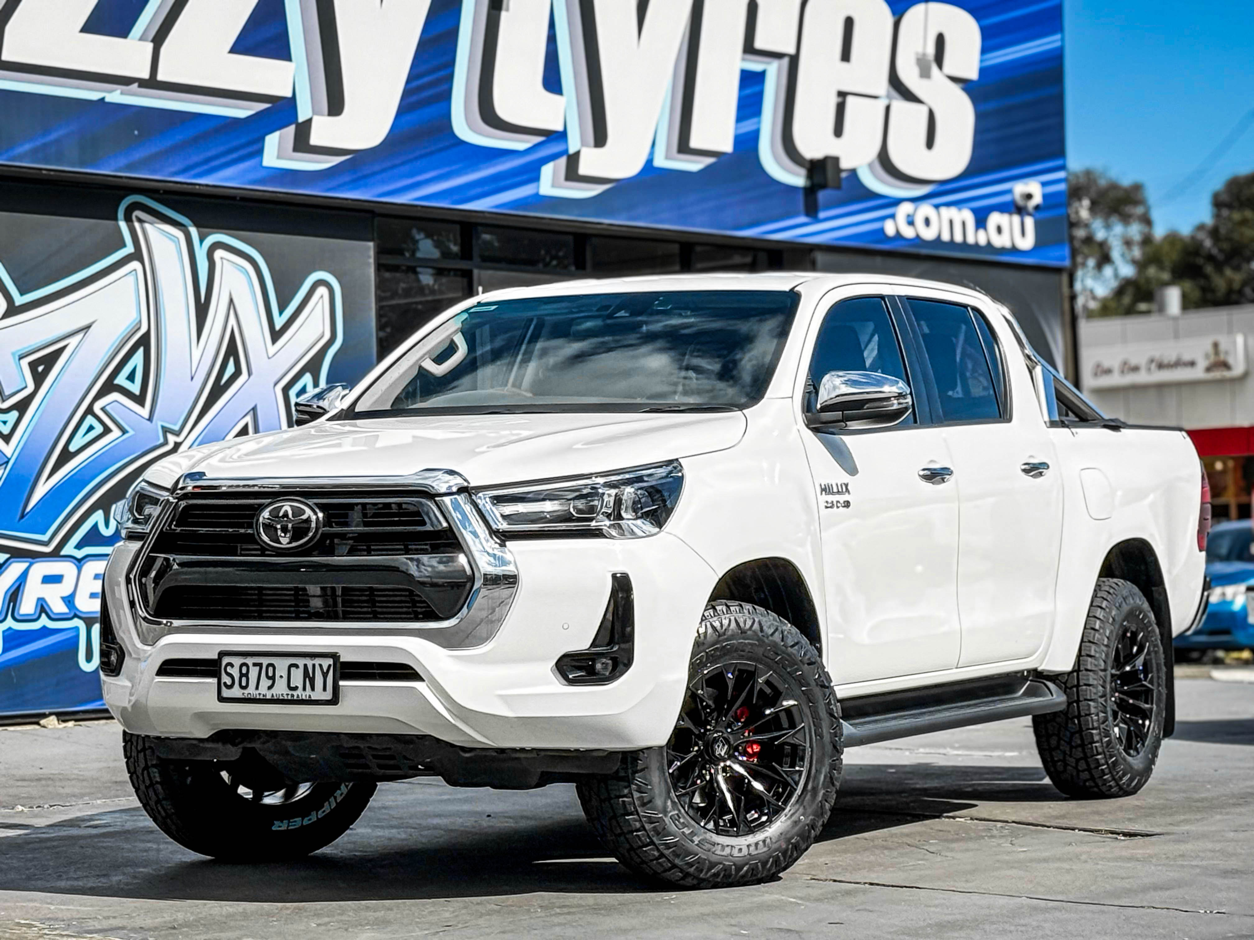 toyota hilux hussla phantom gloss black wheel #19110