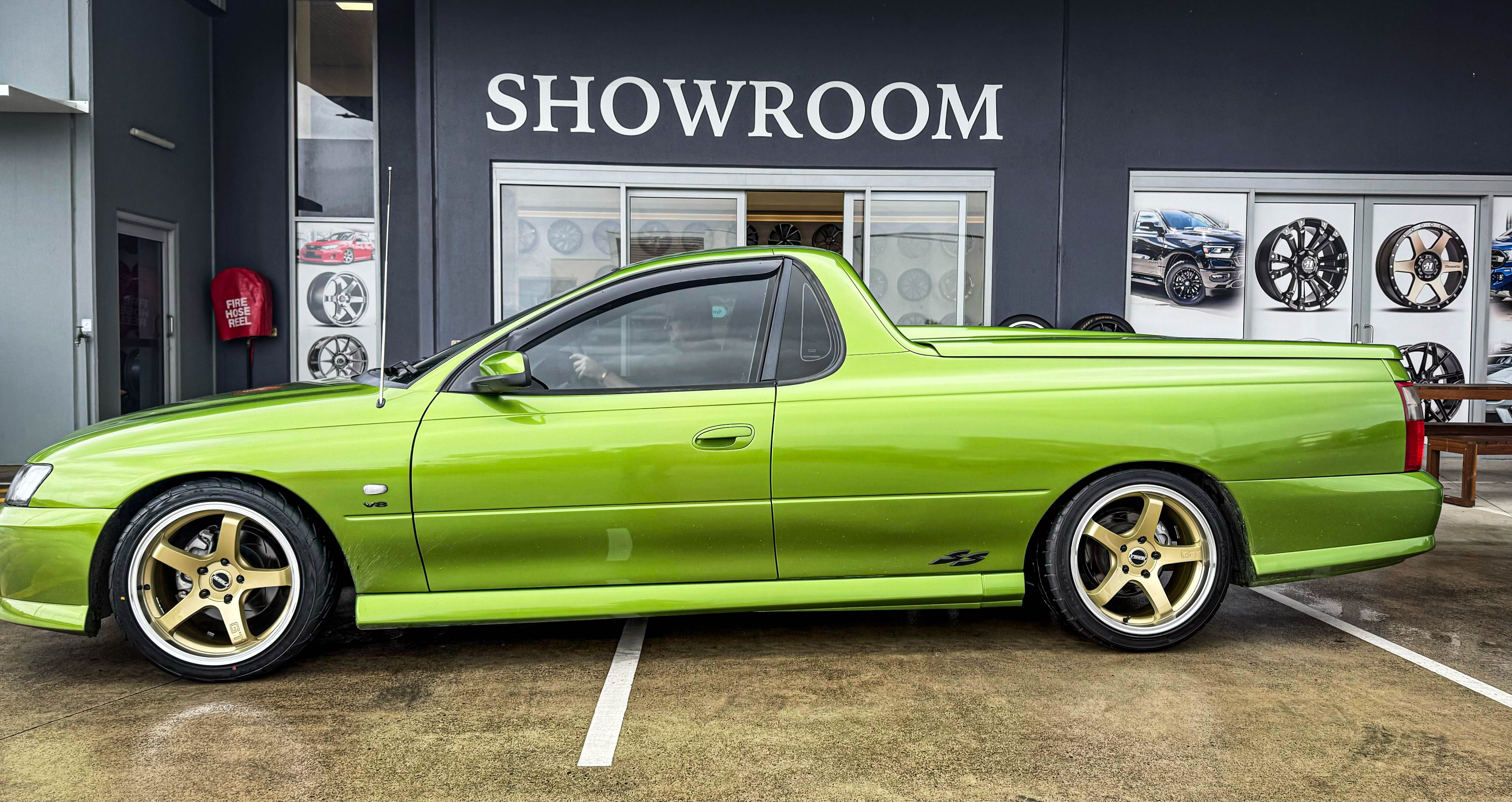 holden commodore ute hussla gt gold polished lip wheel #19288
