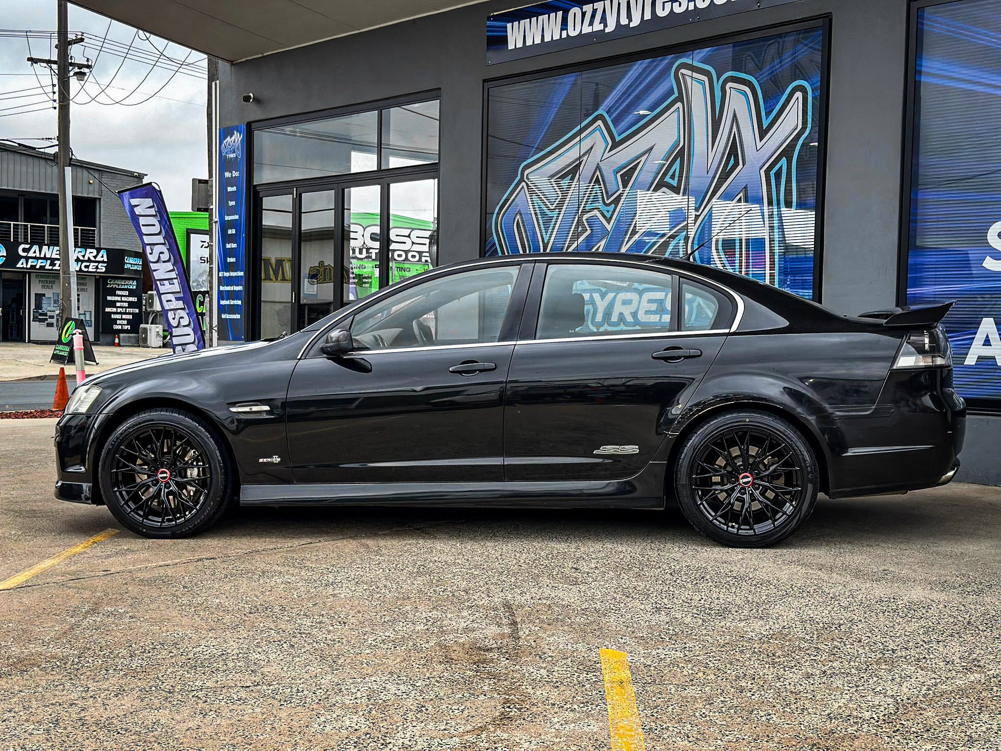 holden commodore hussla rizz gloss black wheel #20078