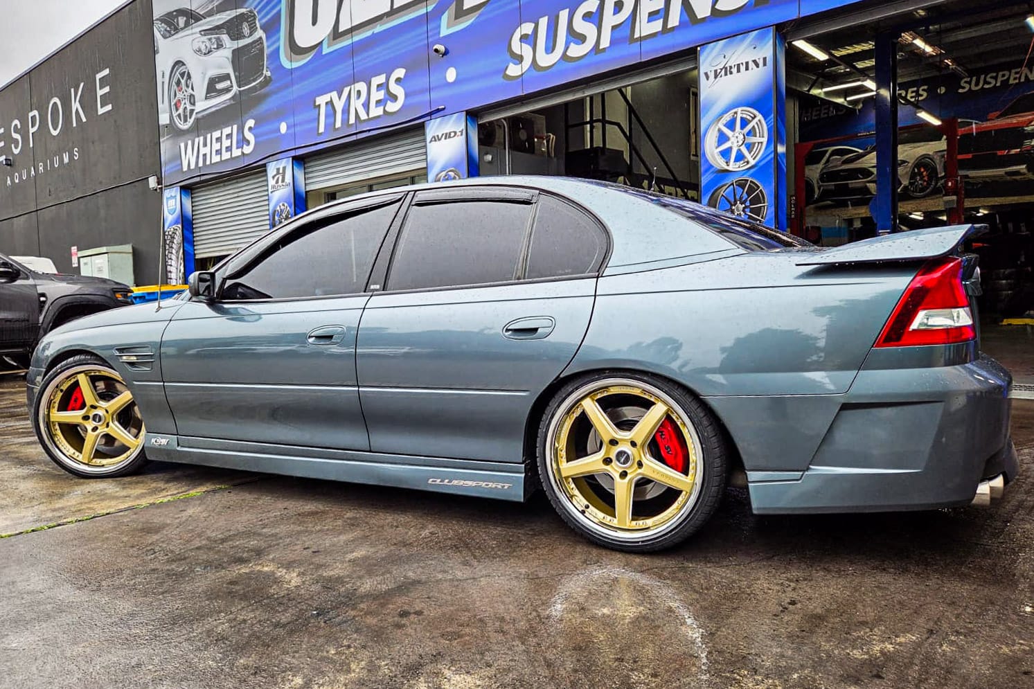 holden hsv clubsport vertini drift gold chrome lip wheel #20184