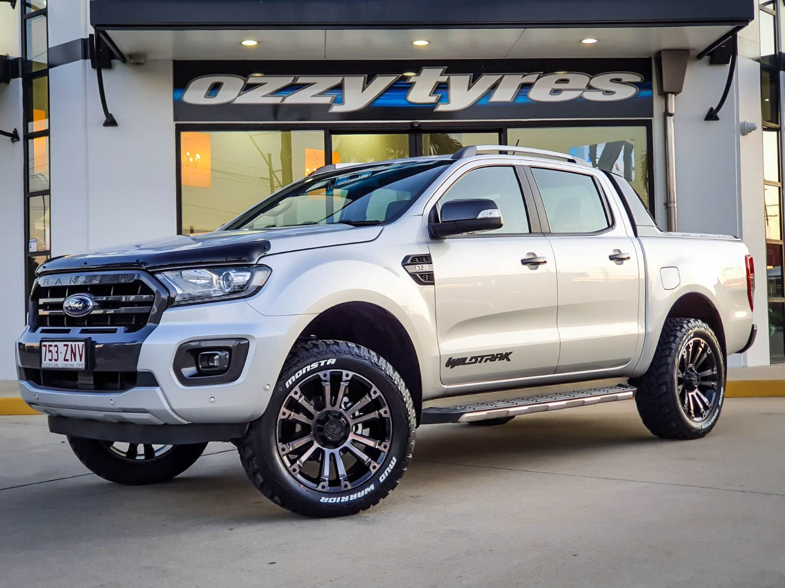 Ford ranger hussla ambush gloss black dark tint face #2036