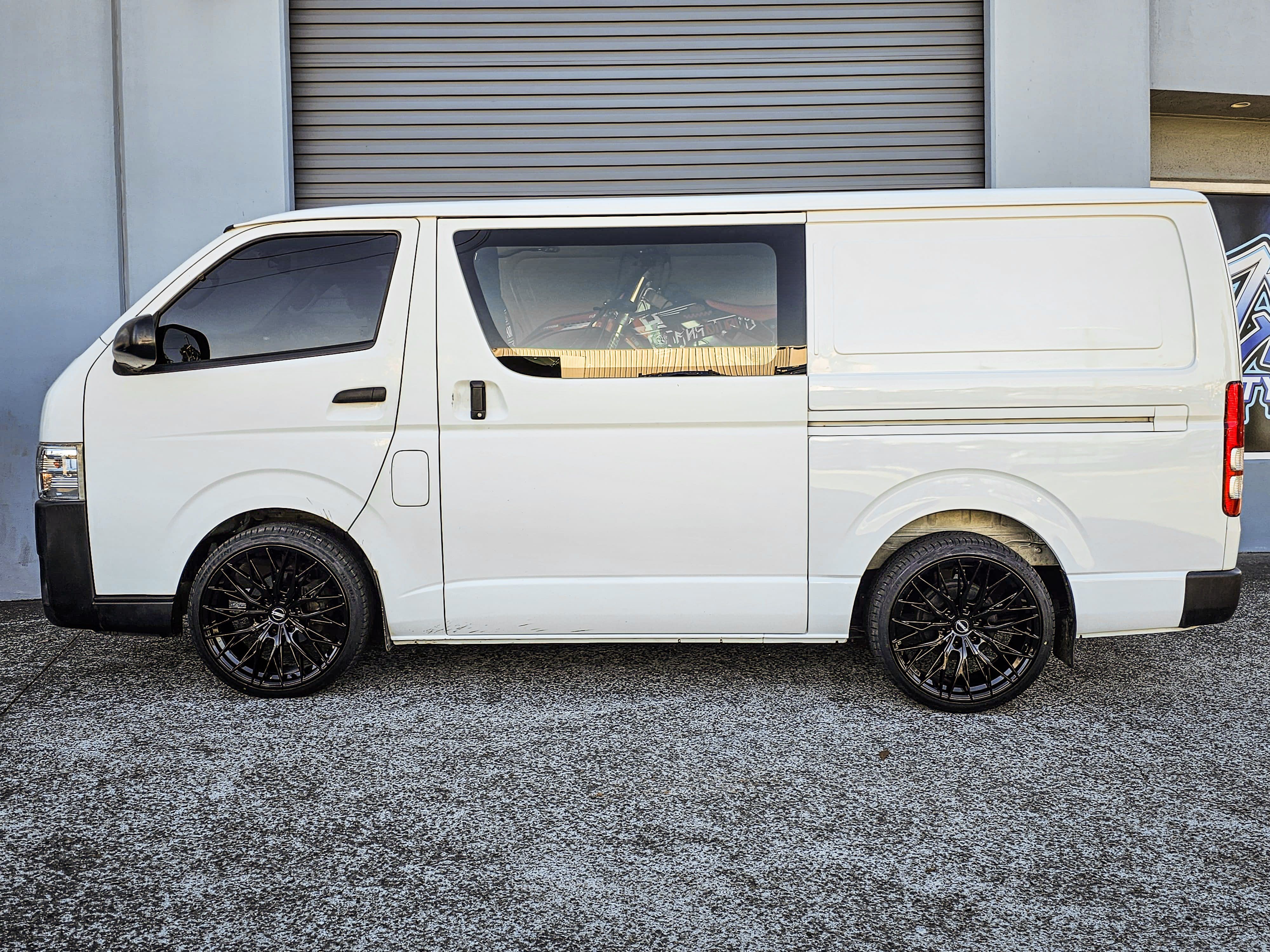 toyota hiace hussla wolverine full gloss black wheel #20412