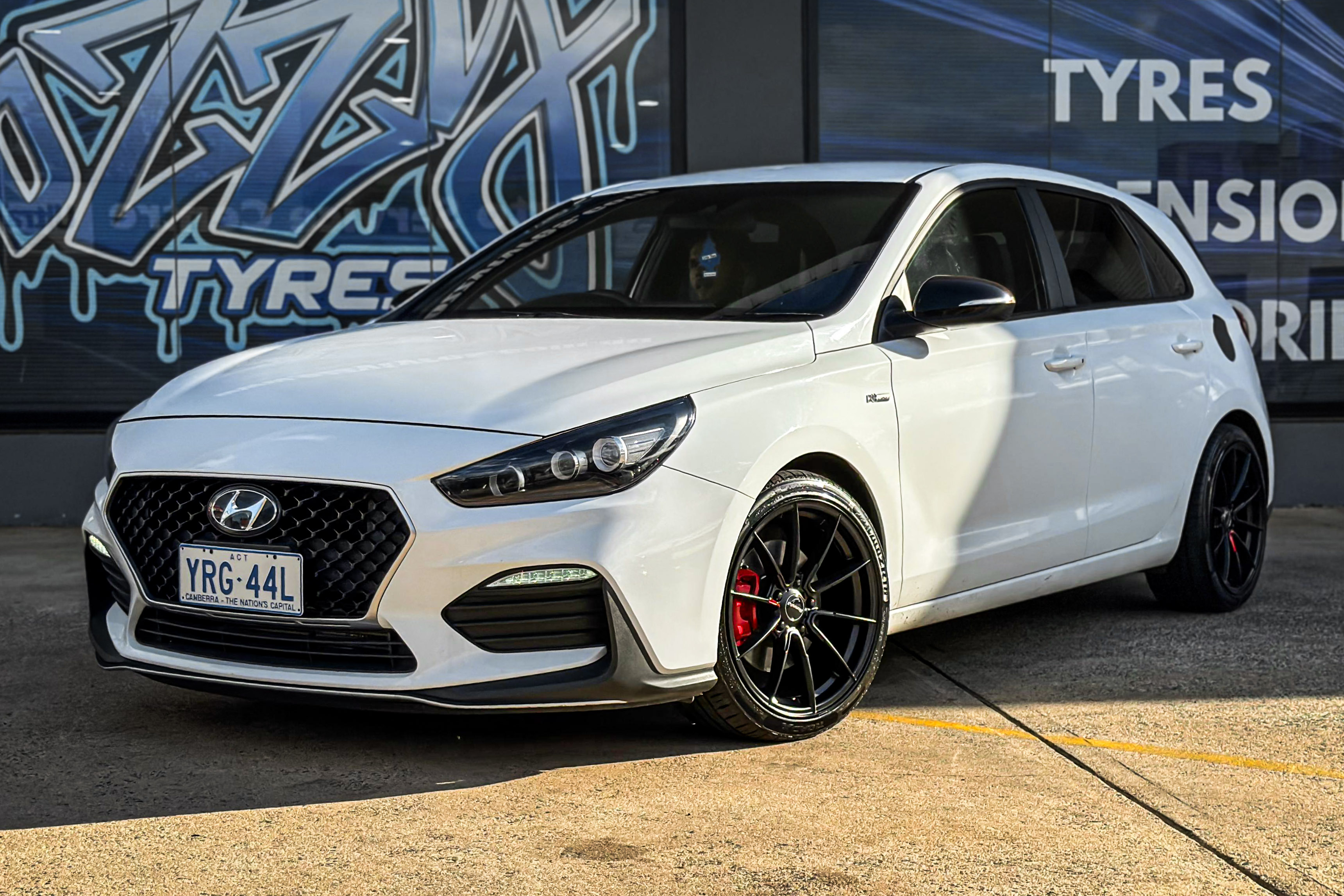 hyundai i30 hussla zenki satin black candy red accent wheel #20676