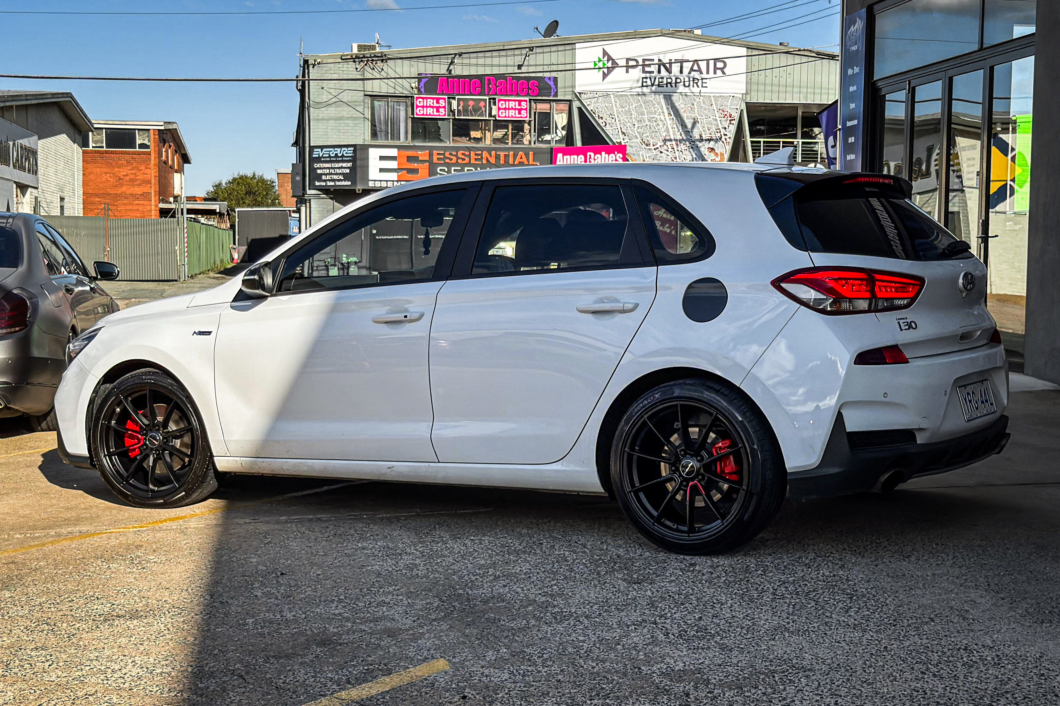 hyundai i30 hussla zenki satin black candy red accent wheel #20676