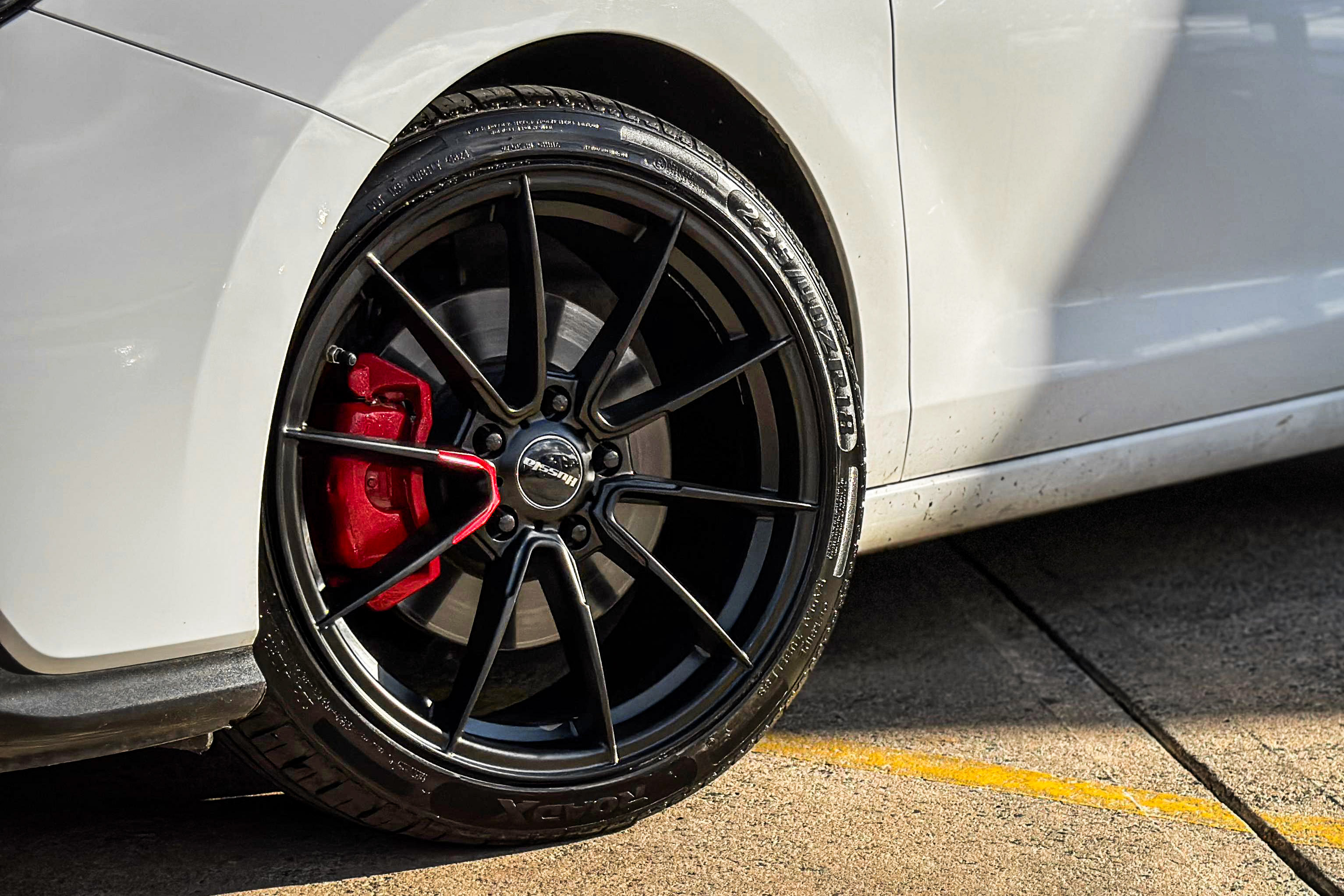 hyundai i30 hussla zenki satin black candy red accent wheel #20676