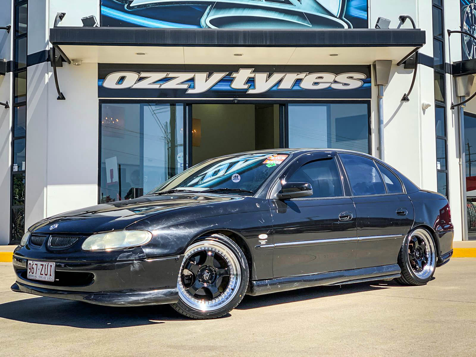 HOLDEN COMMODORE HUSSLA ZEN GLOSS BLACK CHROME RIVETS MACHINED LIP #2524