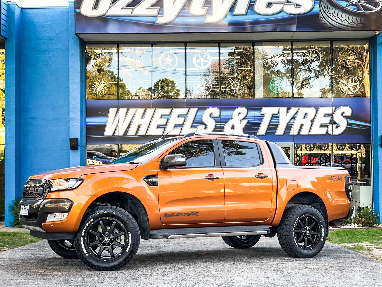 FORD RANGER HUSSLA STEALTH MATTE BLACK #2829