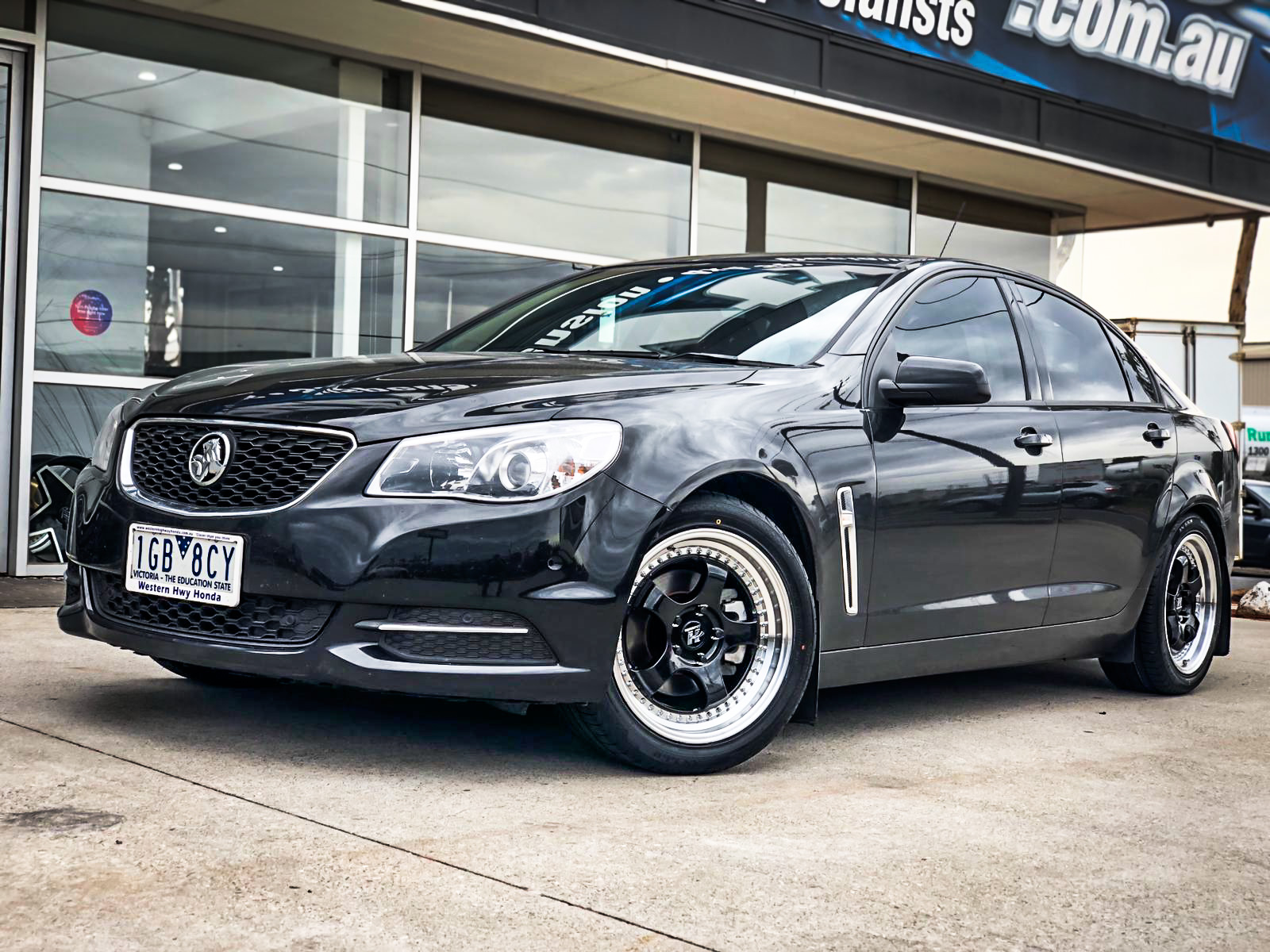 HOLDEN COMMODORE HUSSLA ZEN GLOSS BLACK CHROME RIVETS MACHINED LIP #2875