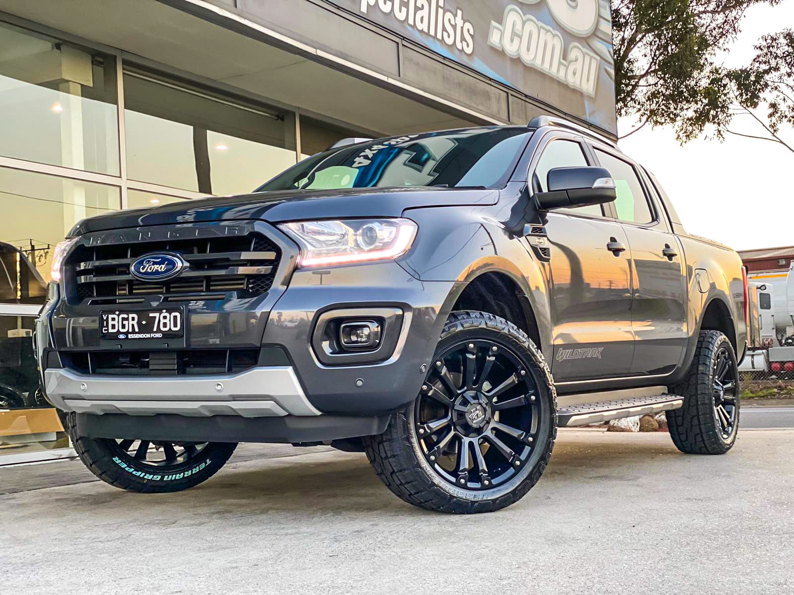 Ford ranger hussla ambush matte black #29