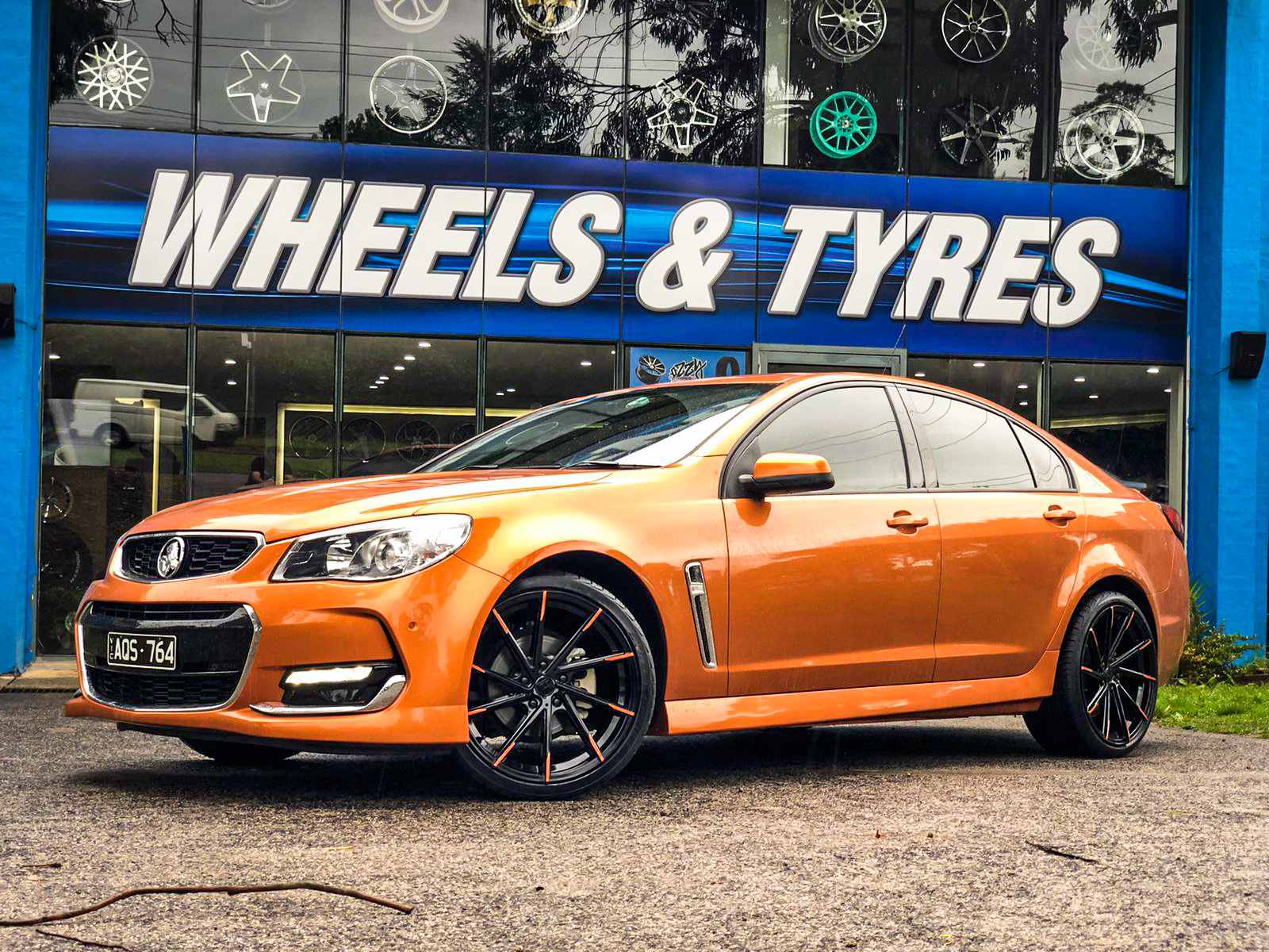 Holden commodore hussla alz gloss black orange tips #2907