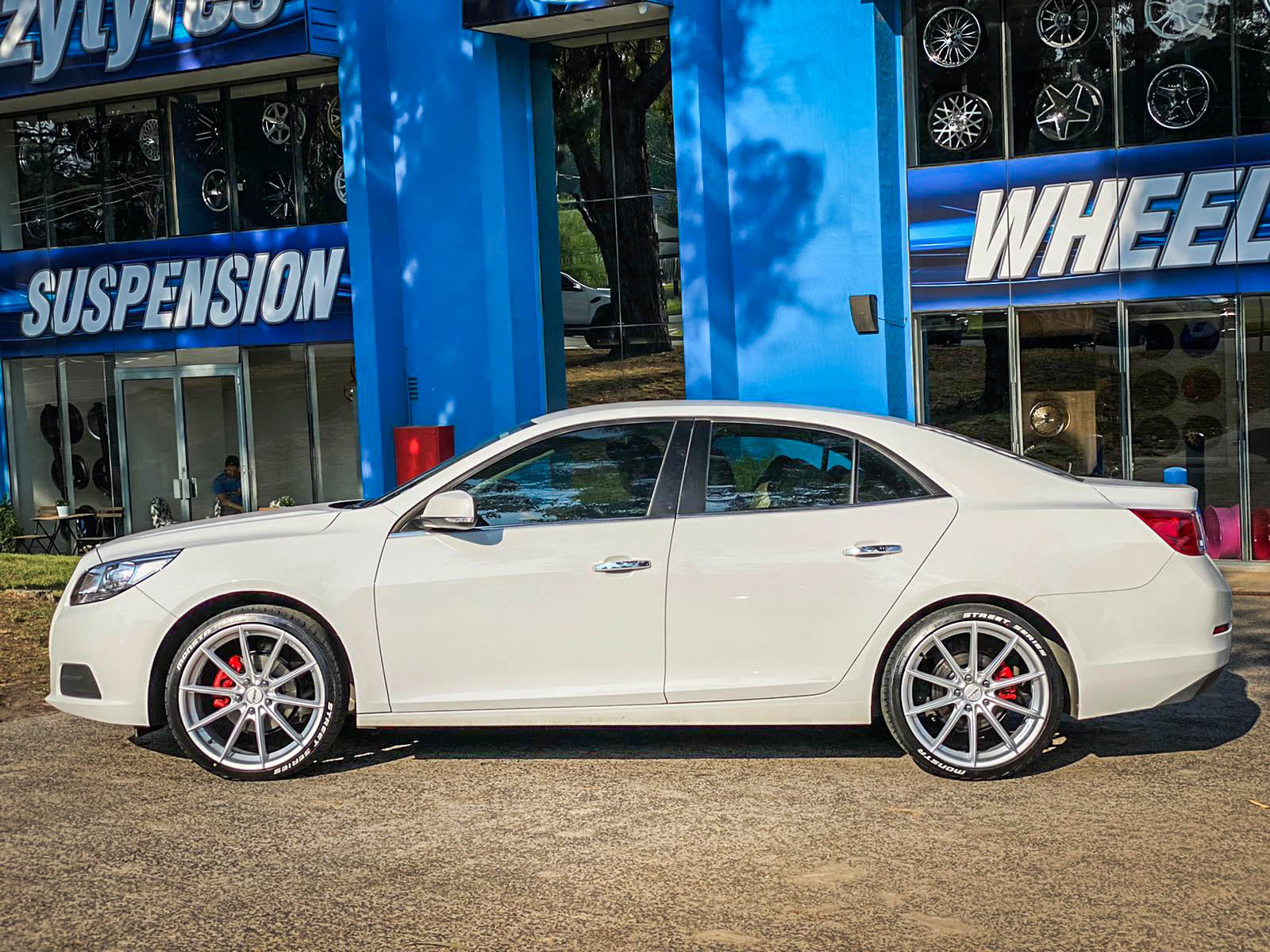 Holden malibu hussla moz bright silver #2922